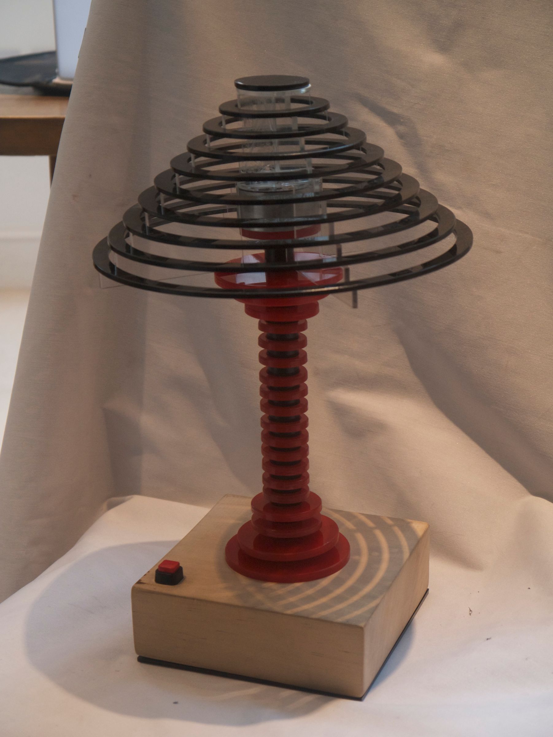 Disc Lamp : 6 Steps - Instructables