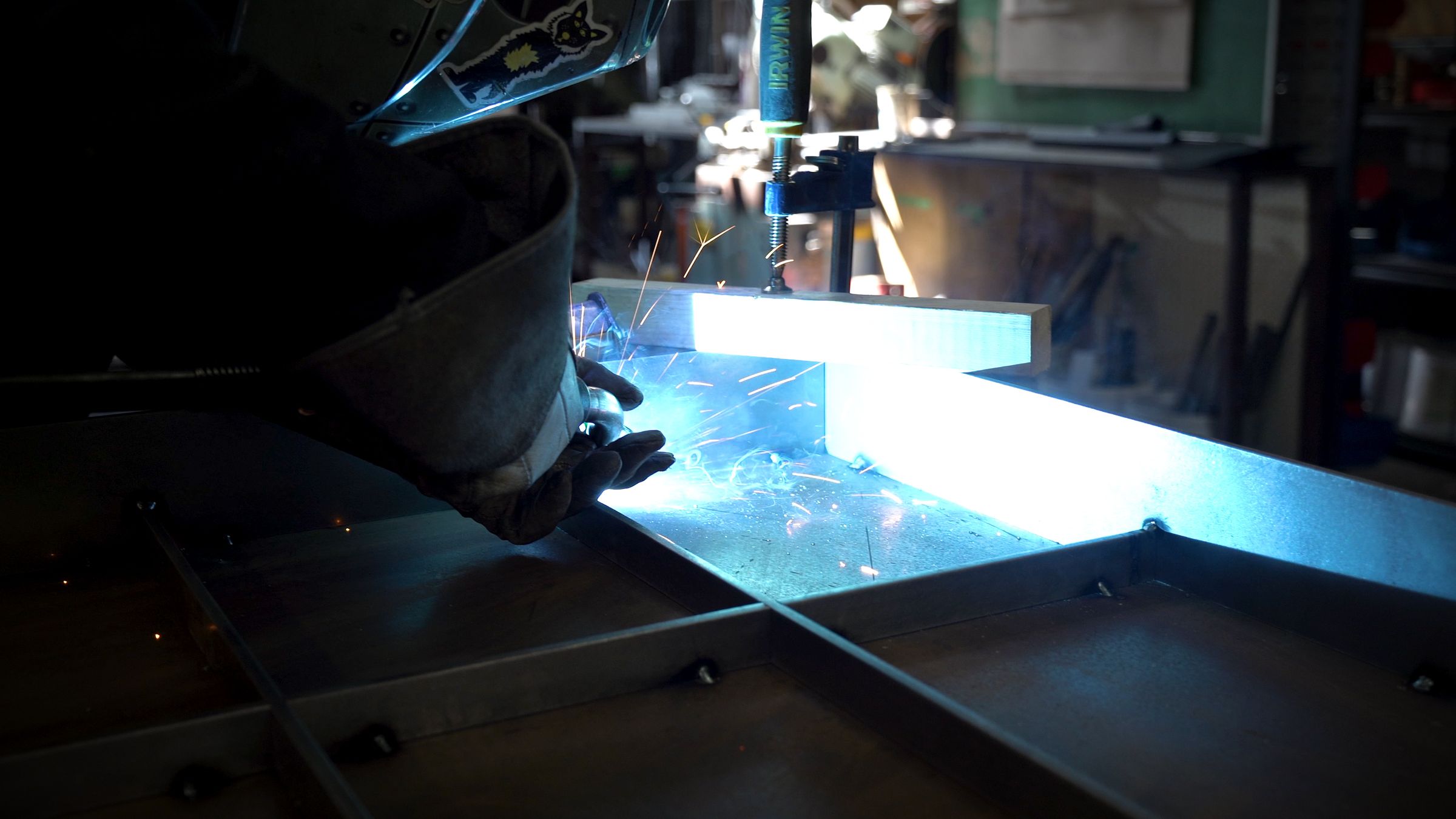 Welding Table Cover for a Workbench : 12 Steps (with Pictures ...