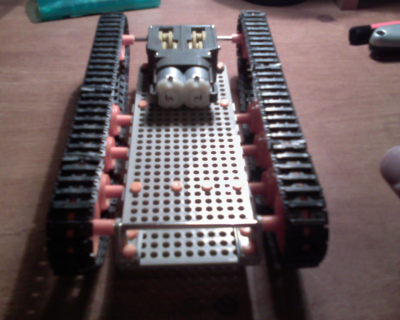 Ligth Follower Arduino Based Robot - Instructables