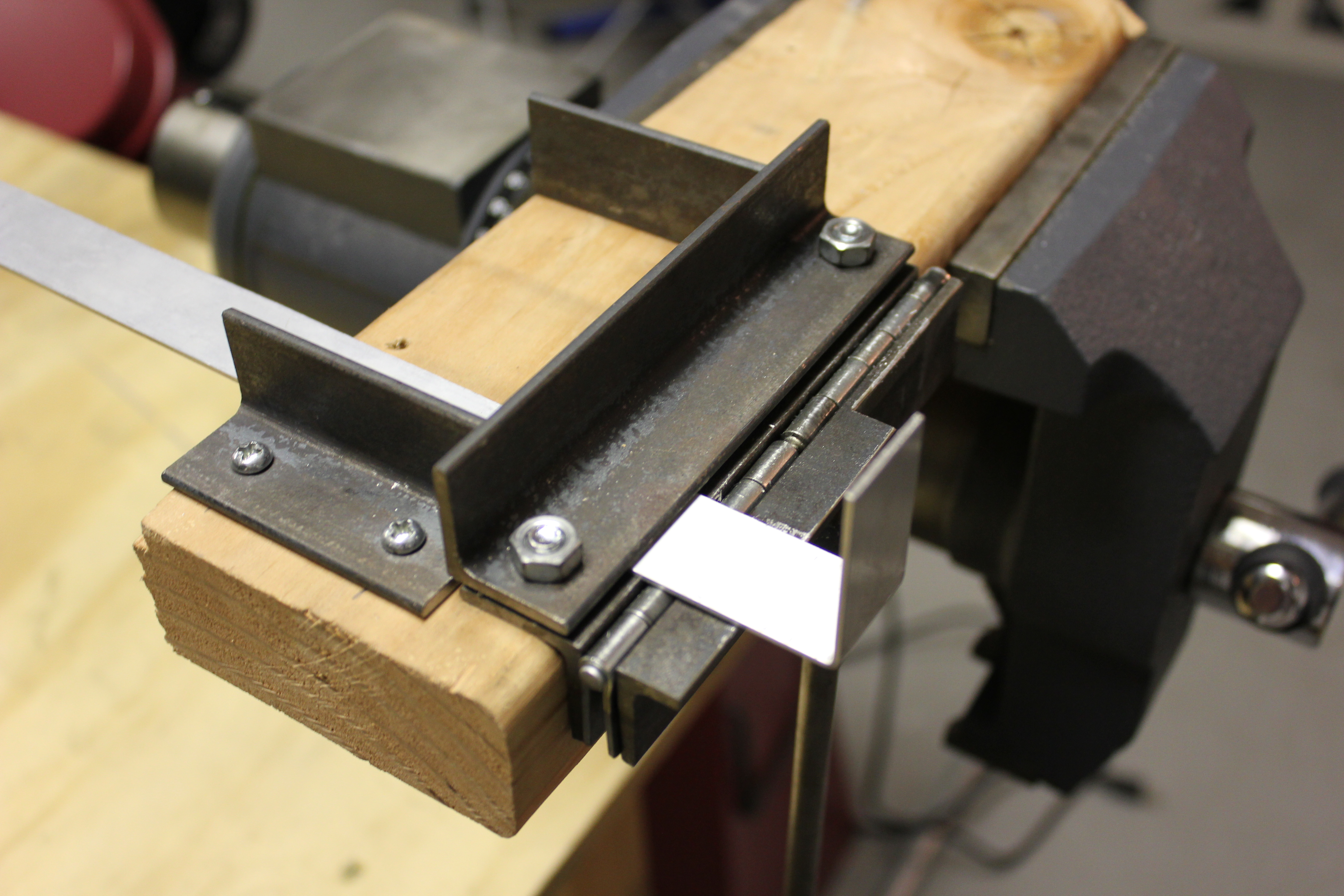 Homemade Mini Bend Brake : 7 Steps (with Pictures) - Instructables