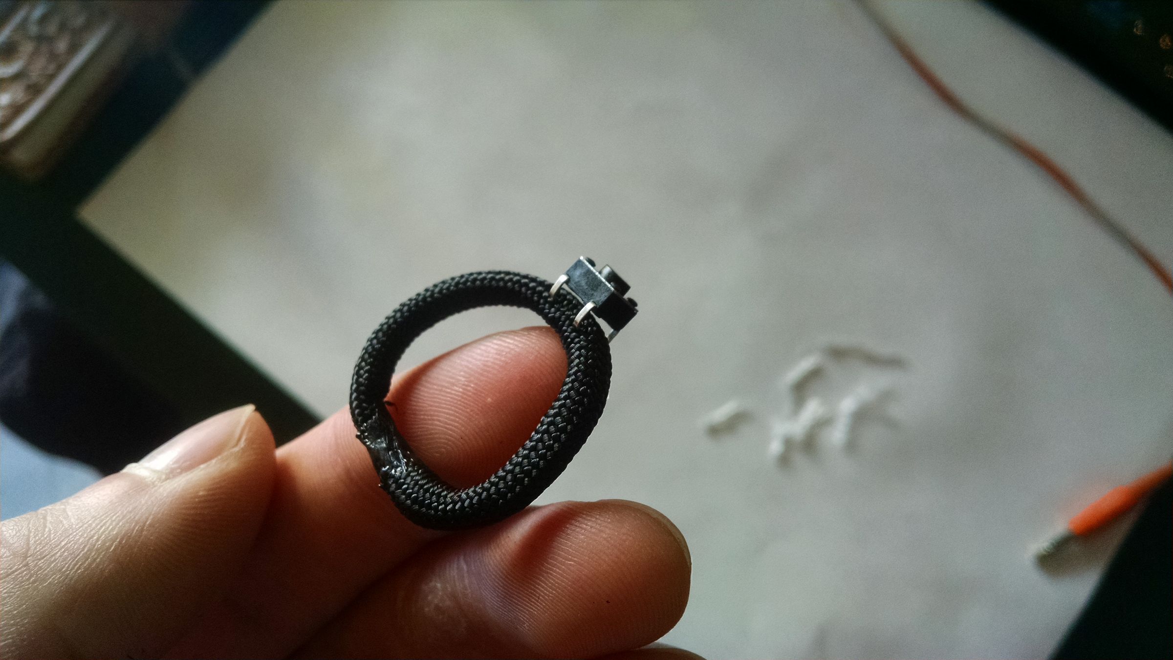 Paracord Fidget Ring : 11 Steps - Instructables