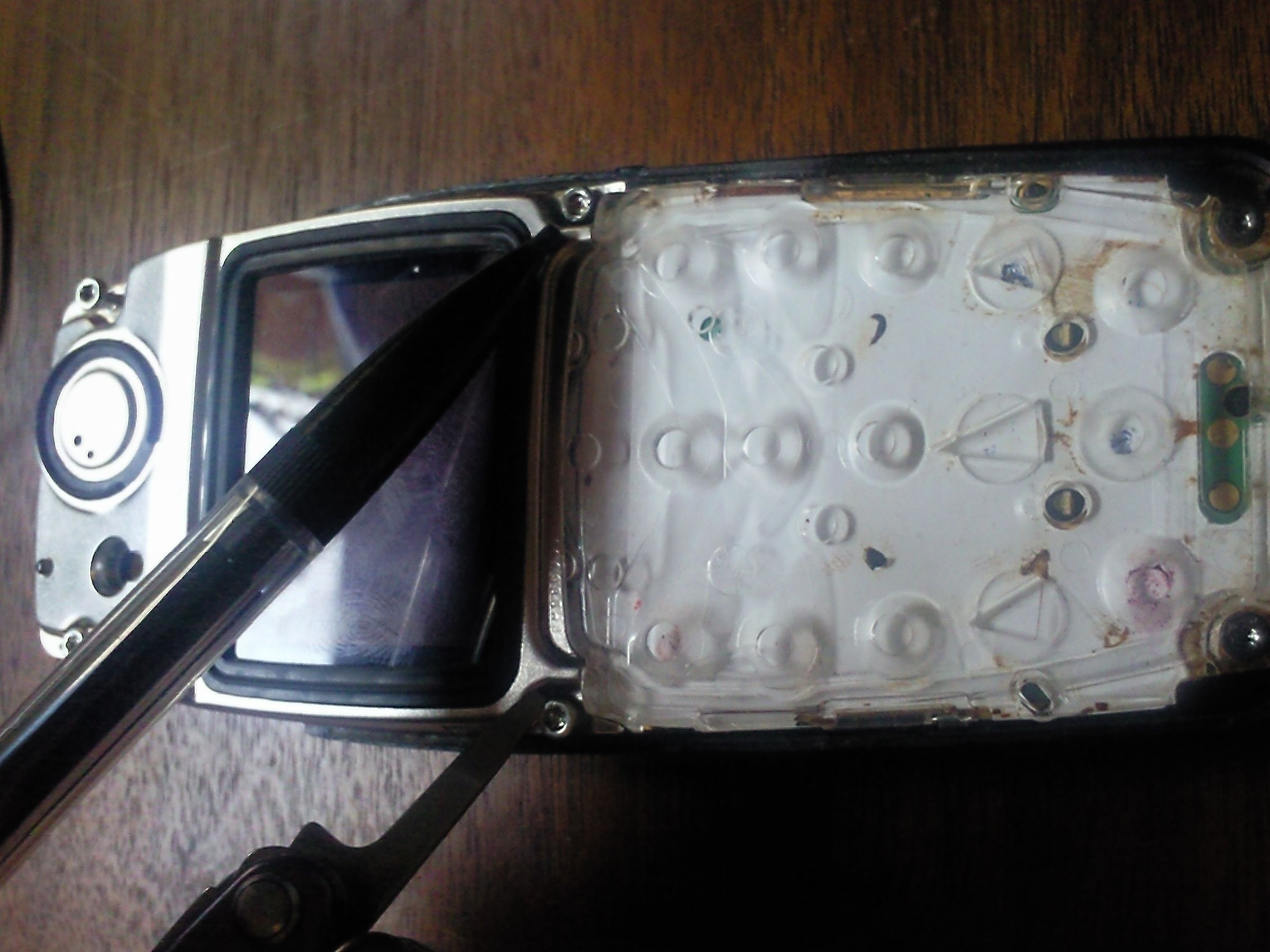 Quick and Easy Keypad Fix (For Most Cell Phones) : 7 Steps - Instructables