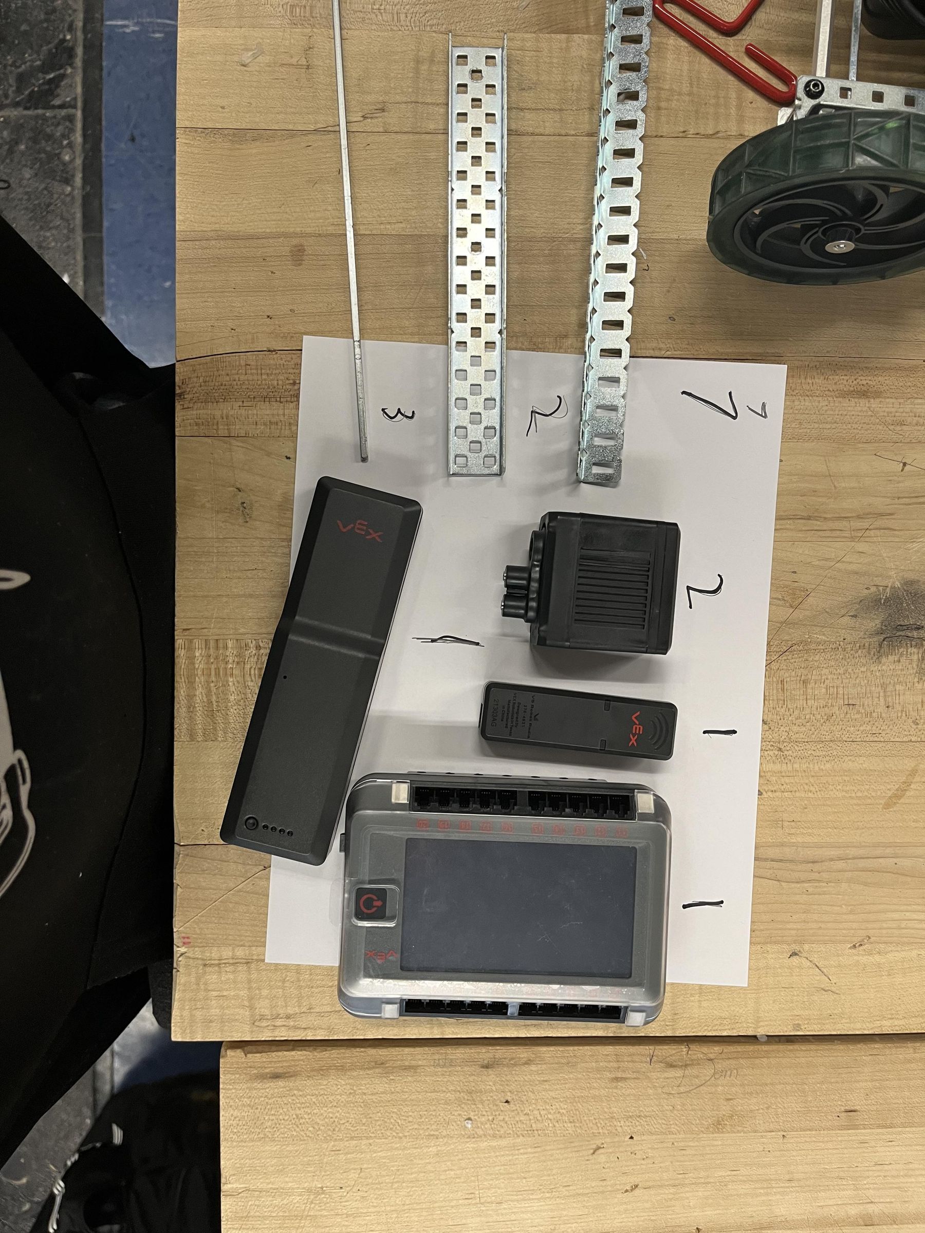 Vex Robotics Wheelie Car : 7 Steps - Instructables