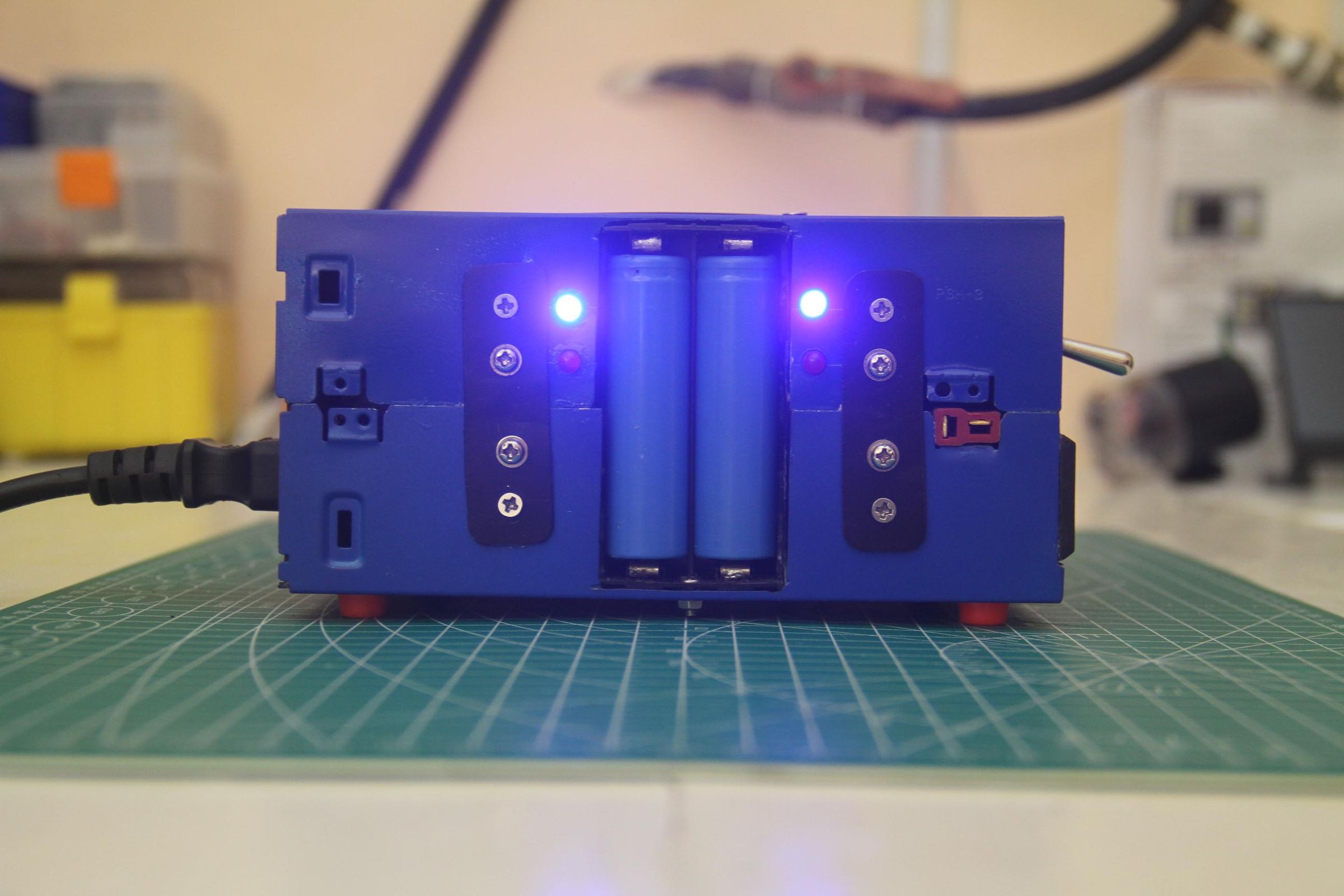 Build a Variable Lab Bench Power Supply : 22 Steps (with Pictures ...