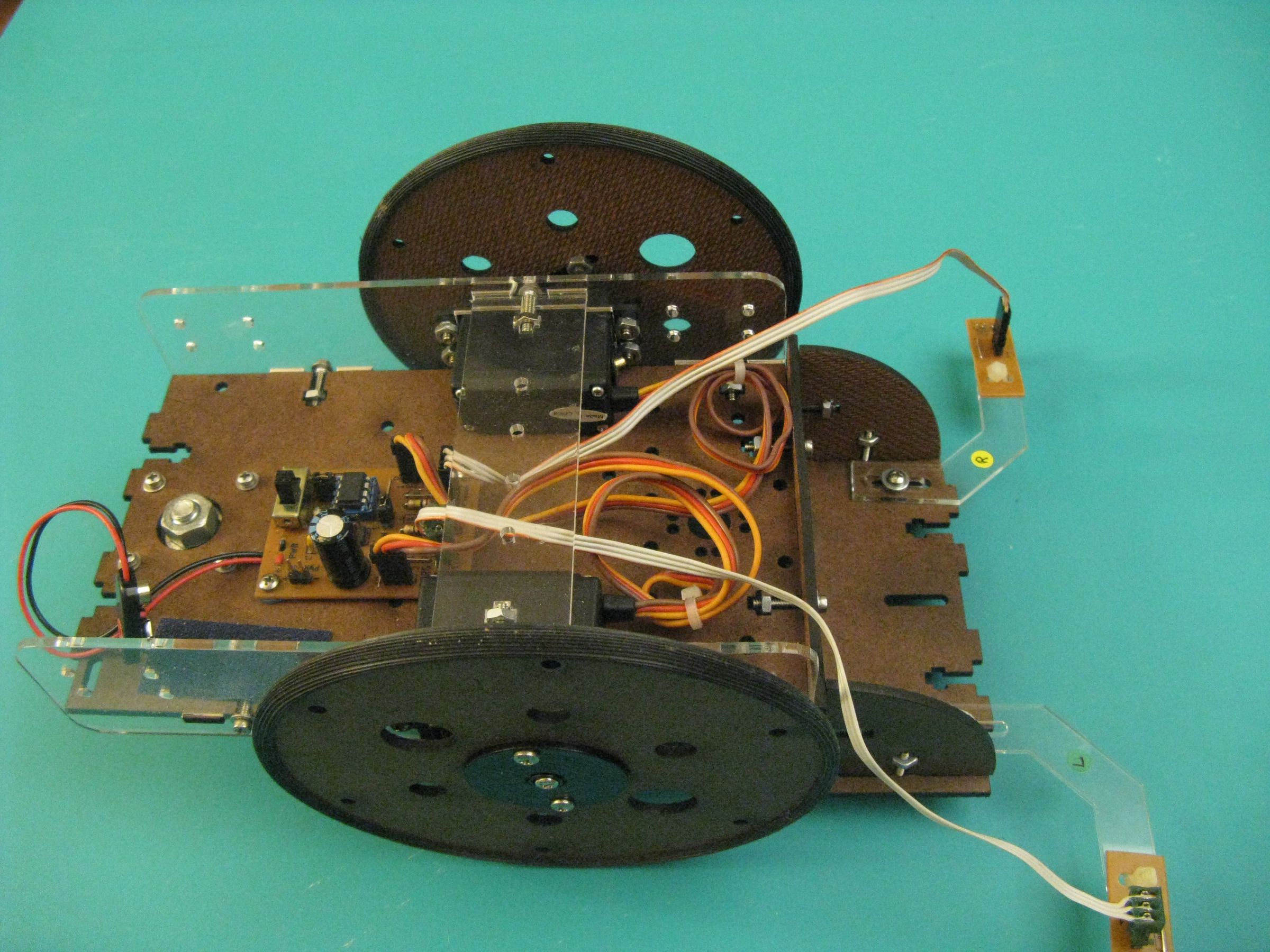 Tiny Wanderer - a Table Top Robot : 7 Steps - Instructables