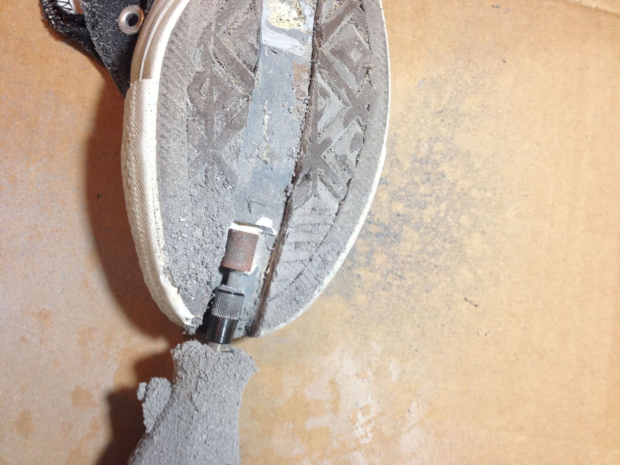 Joker Knife Shoes : 7 Steps - Instructables