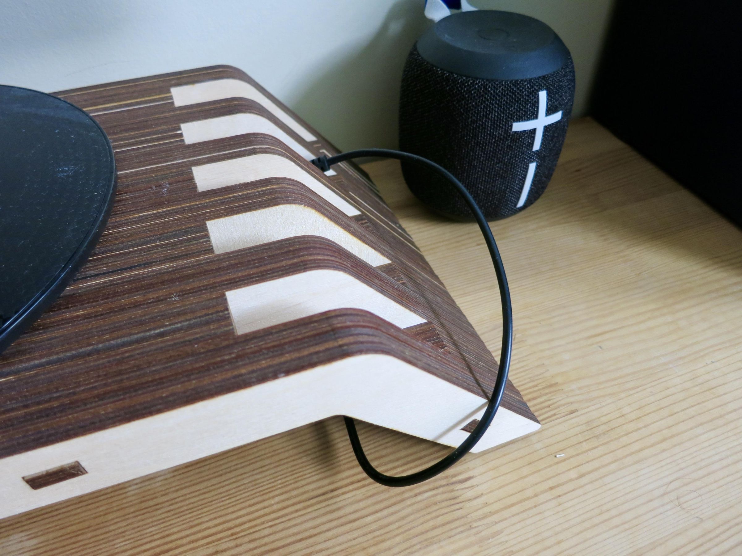 Layered Plywood Monitor Stand : 6 Steps (with Pictures) - Instructables
