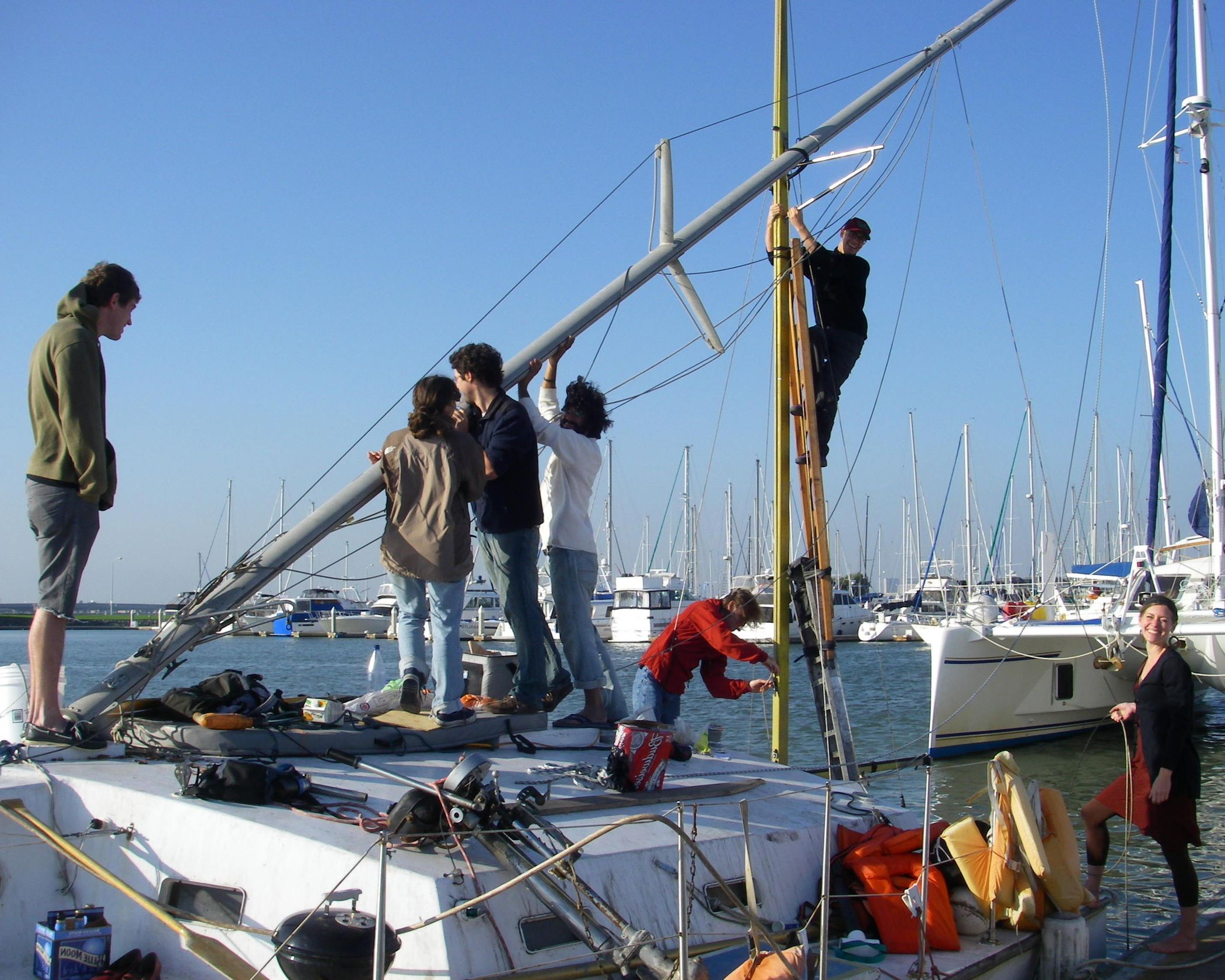 Free Yacht Chapter 13: Raise the New Mast! : 8 Steps (with Pictures ...