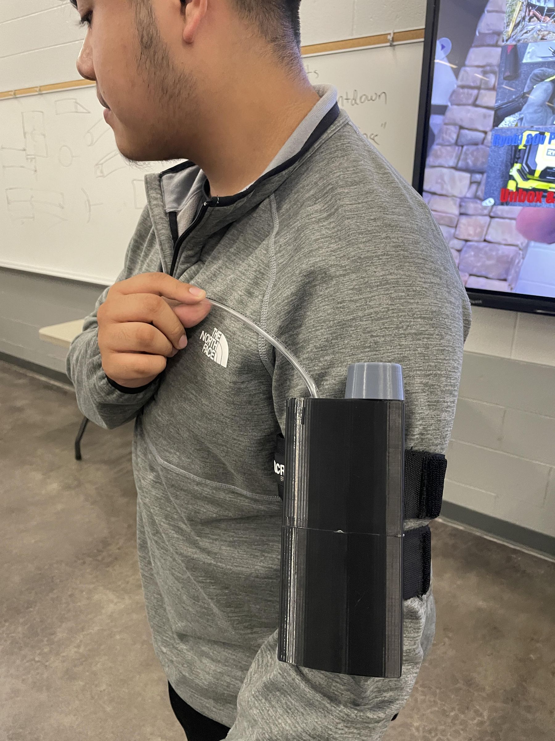 Custom Wearable Water Bottle : 3 Steps - Instructables