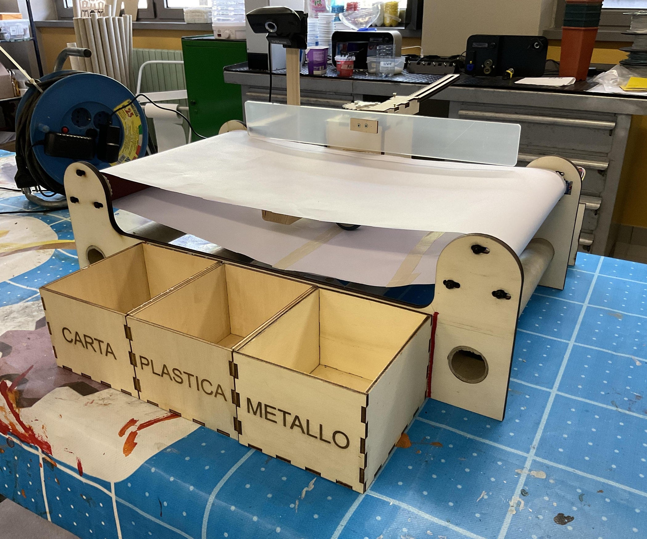 Smart Bin Sense - Automated Waste Sorting : 9 Steps - Instructables