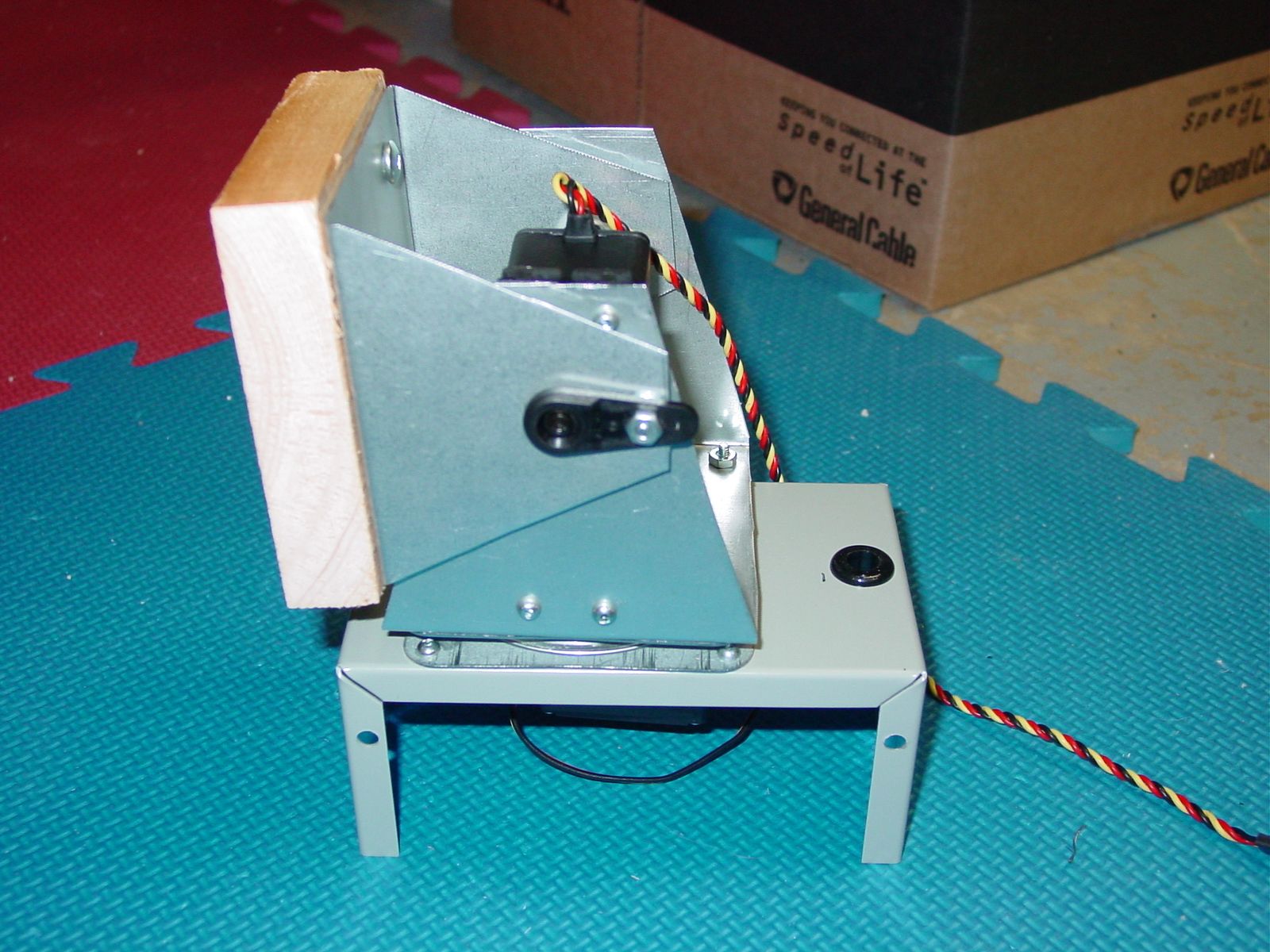 Remote Controlled Pan and Tilt Head : 7 Steps - Instructables
