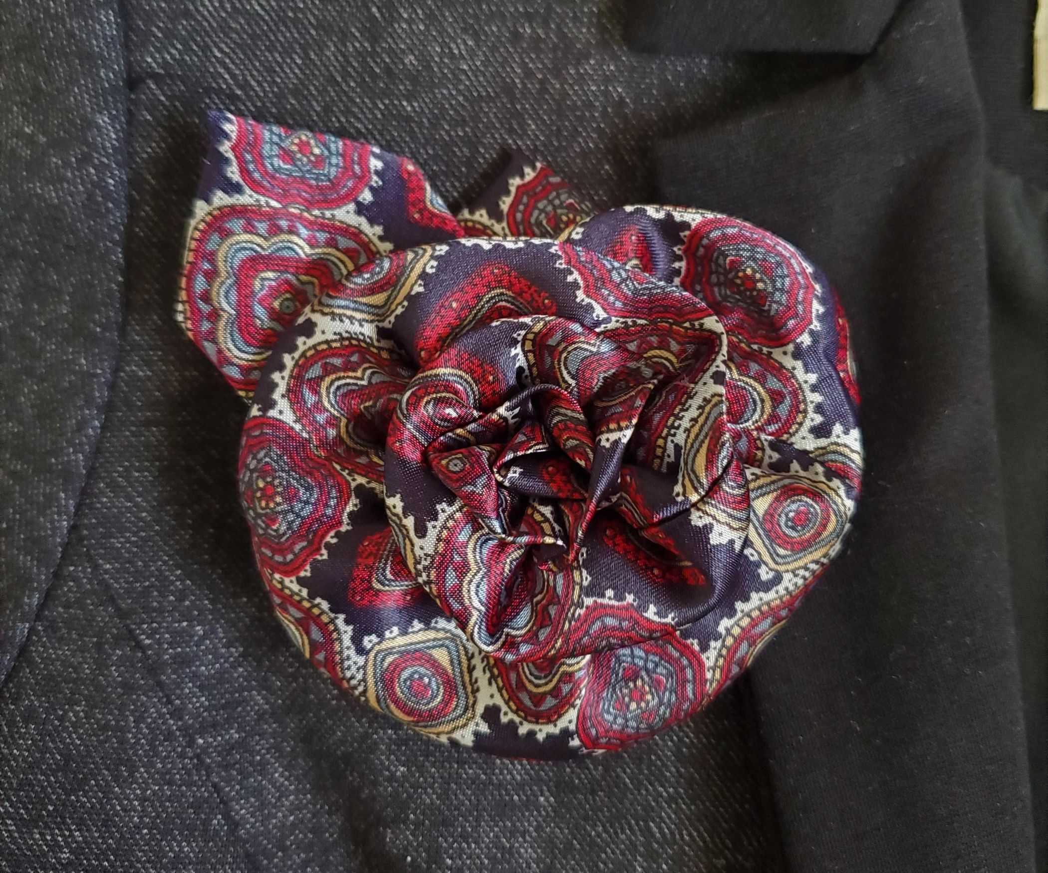 Upcycled Silk Tie Flower Broach : 6 Steps (with Pictures) - Instructables