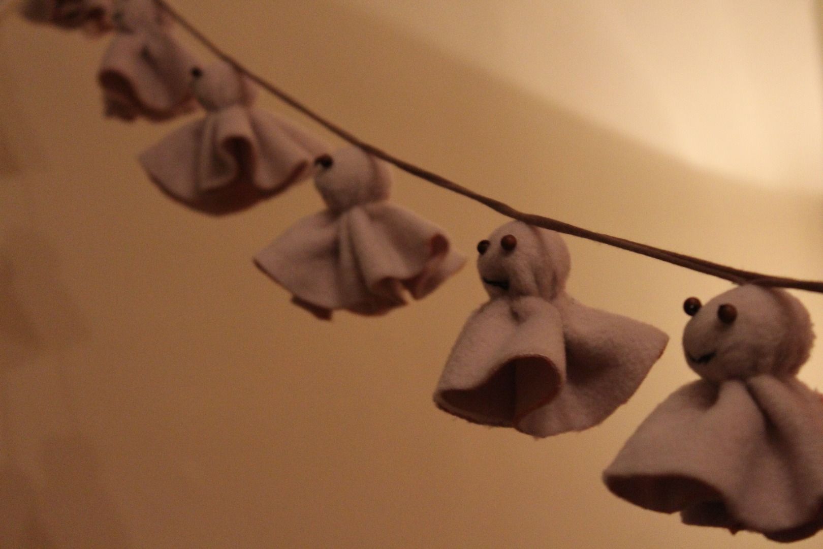 Super Adorable Ghost Bunting : 6 Steps (with Pictures) - Instructables
