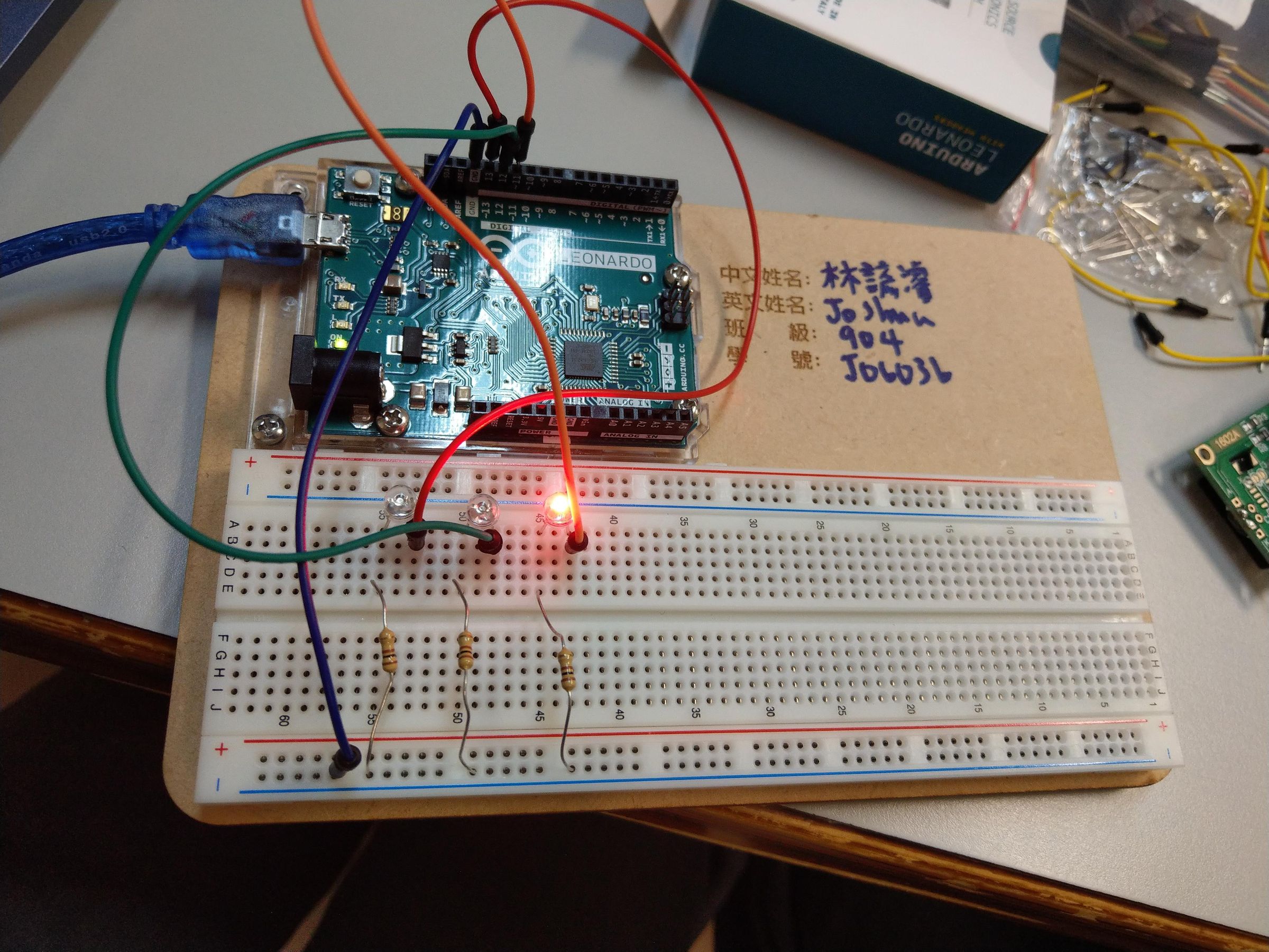 How to Make Arduino Traffic Light : 3 Steps - Instructables