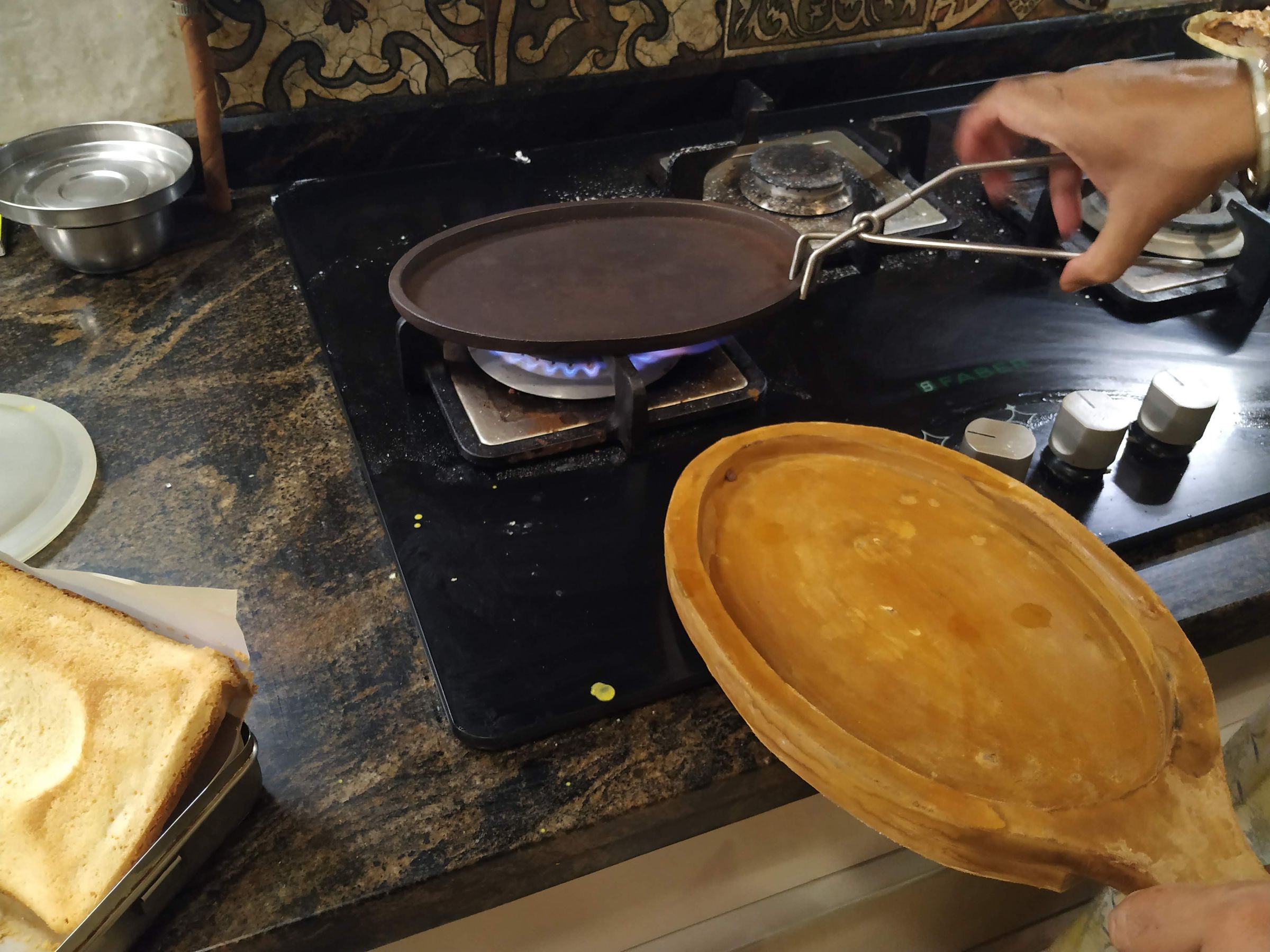 Ice-Cream Sizzler Cake : 7 Steps - Instructables