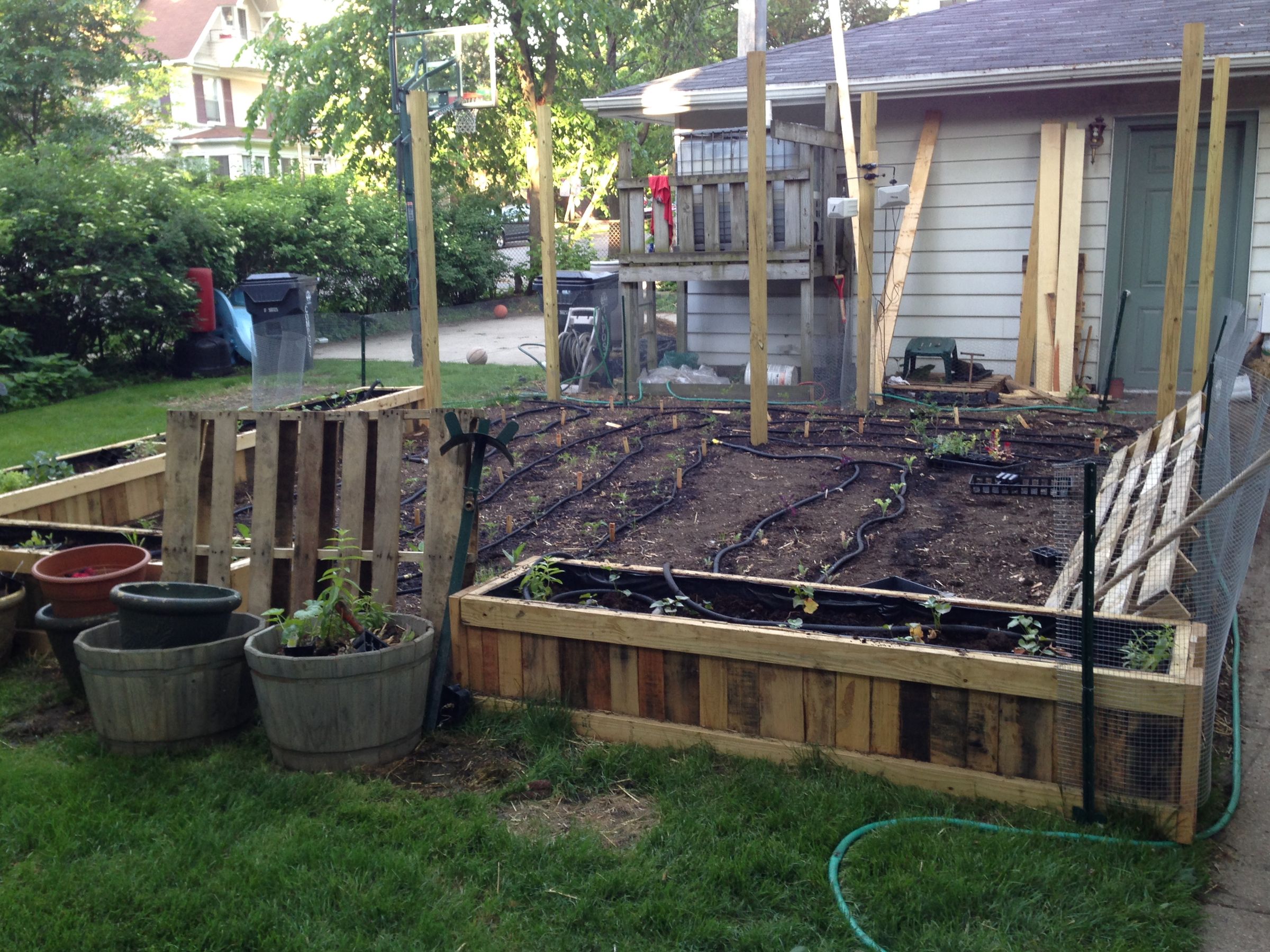 Outdoor Pallet Garden : 10 Steps (with Pictures) - Instructables