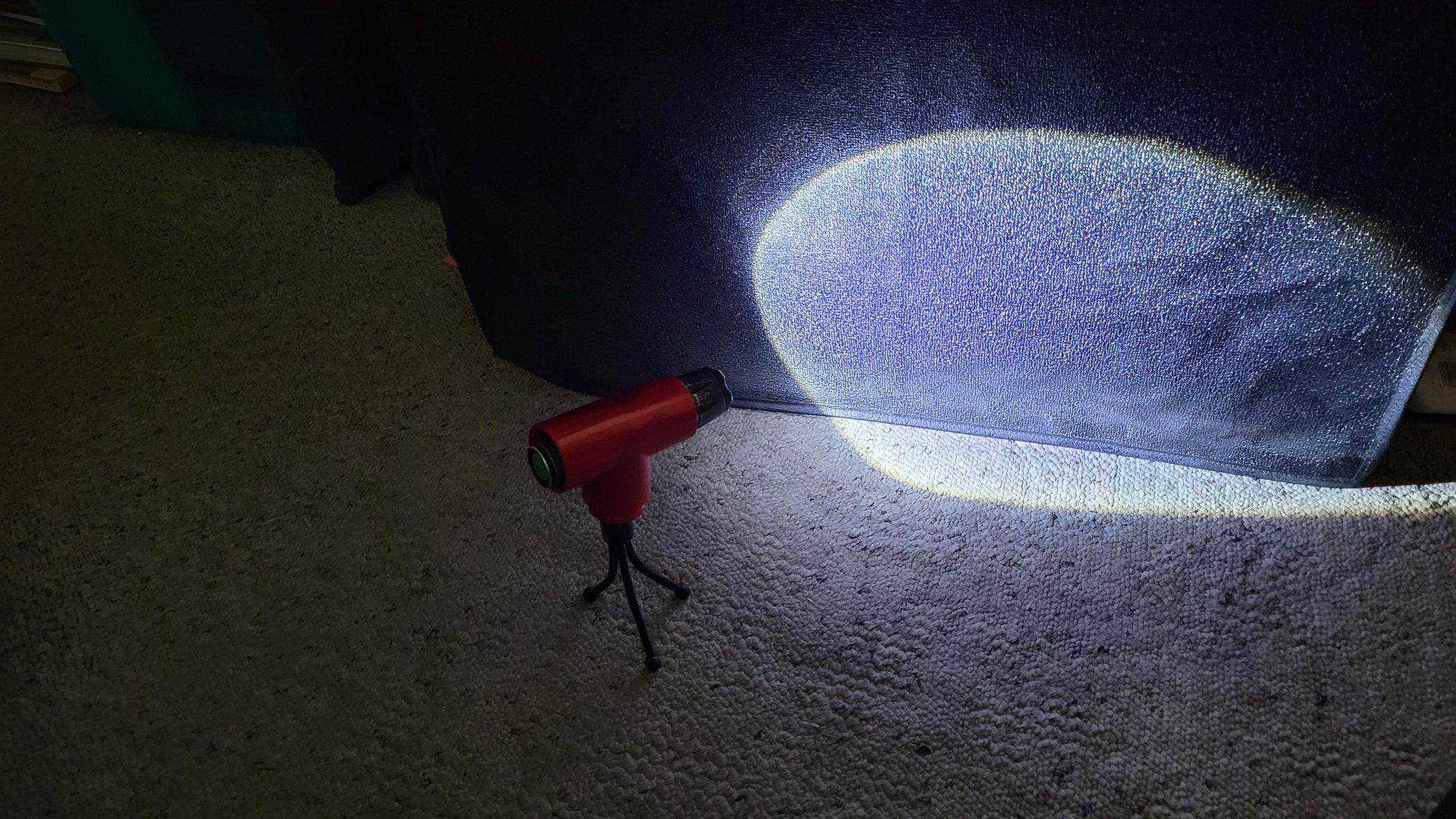 Flashlight Stand DIY : 4 Steps (with Pictures) - Instructables