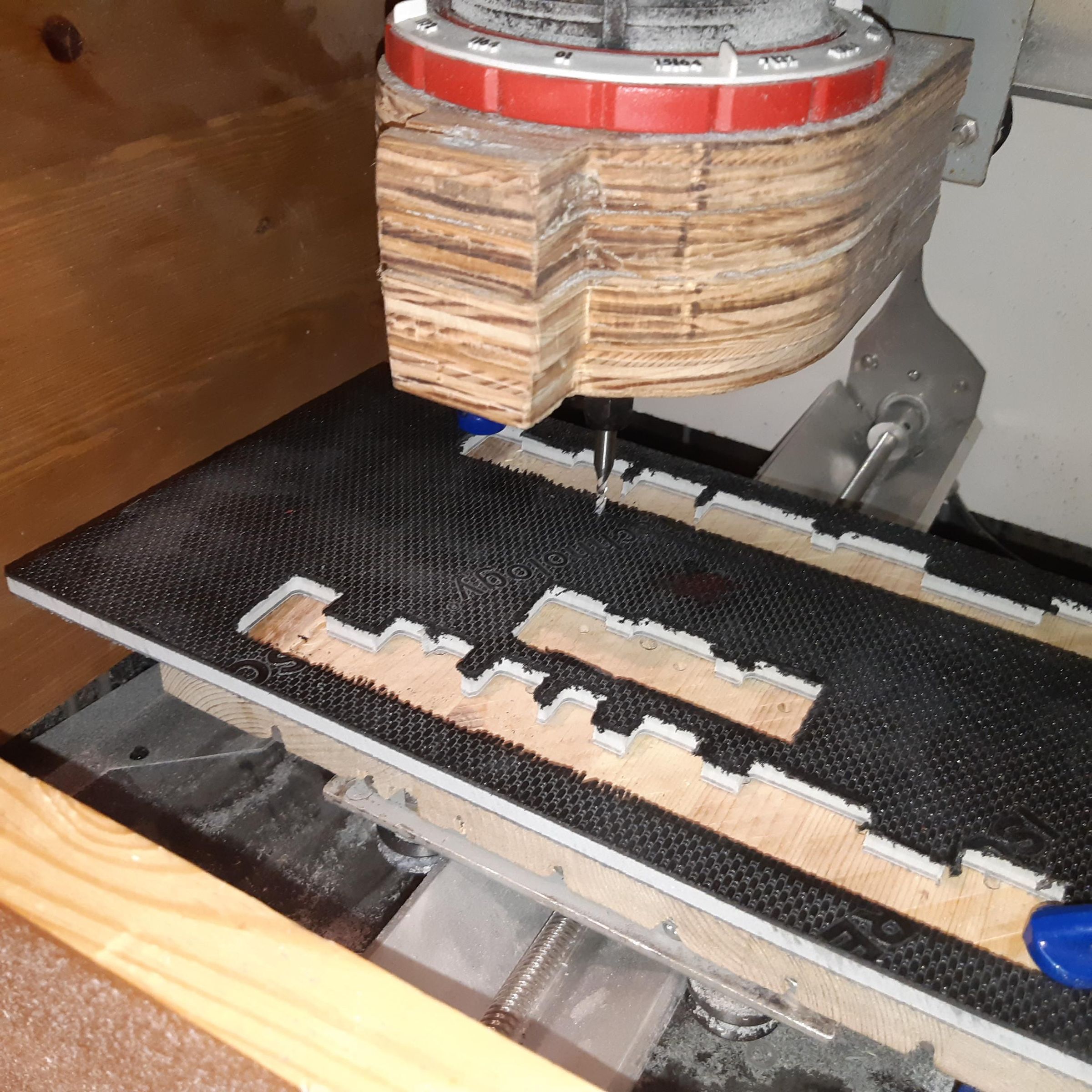 Screwdriver and Plier Tool Holder Pockets Cut on CNC : 4 Steps (with ...