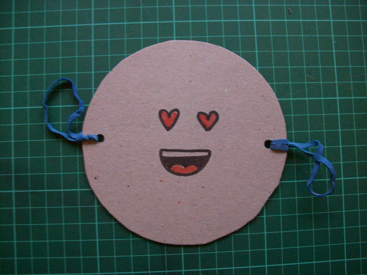 Valentine's Thaumatropes : 4 Steps - Instructables