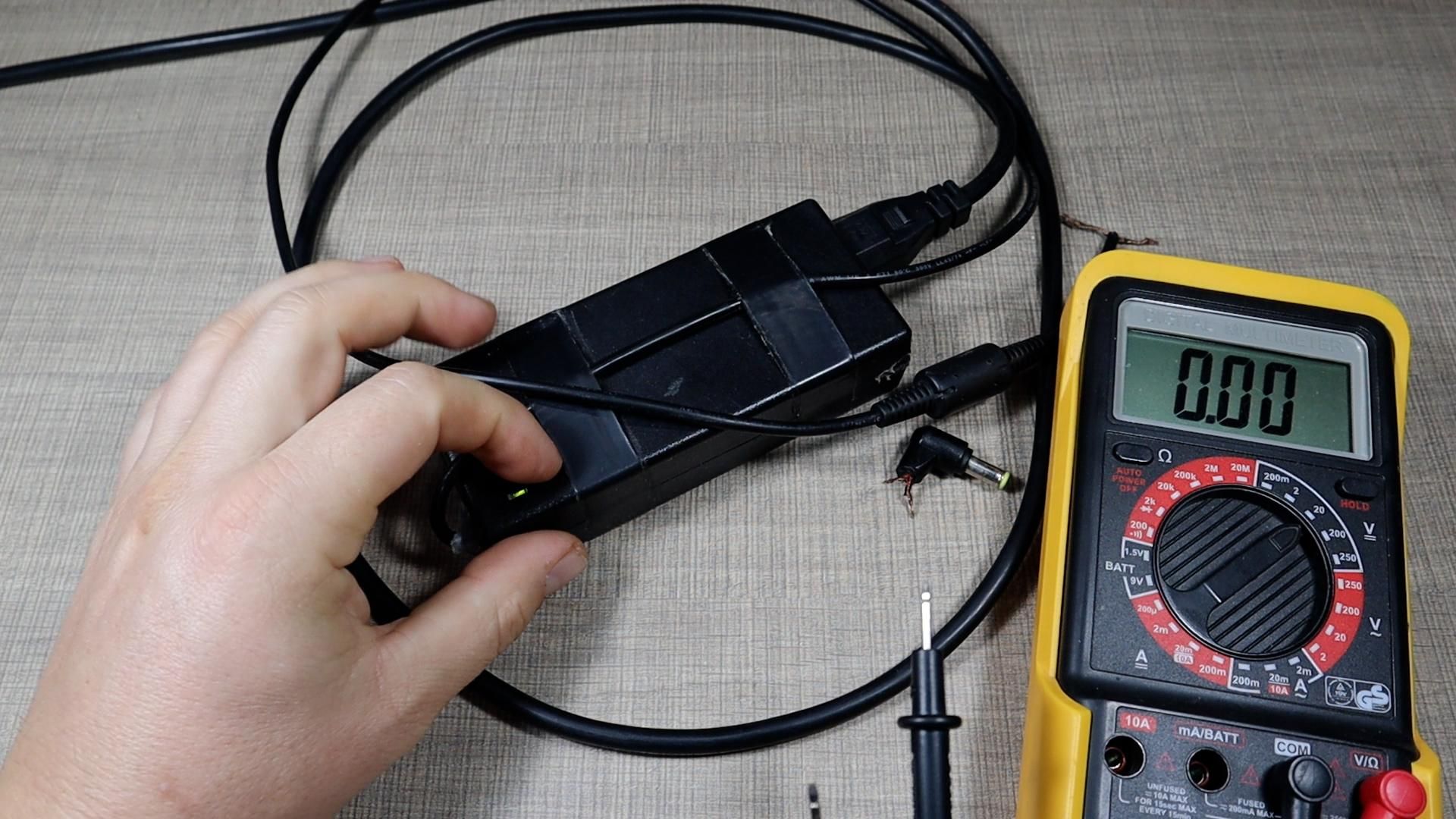 Repair Charger Connector With Epoxy : 5 Steps (with Pictures ...