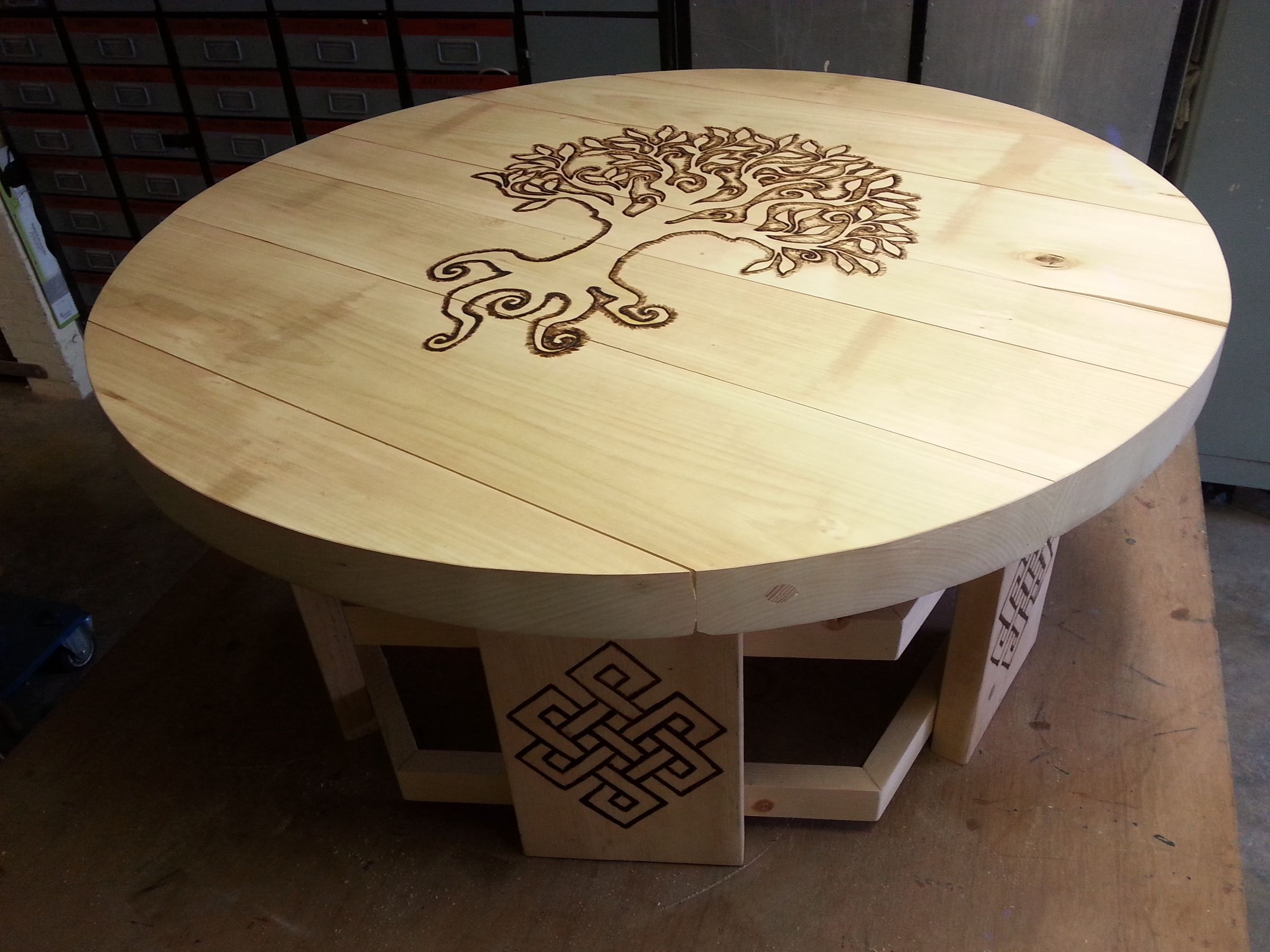 Engrave Tavern Table : 8 Steps (with Pictures) - Instructables