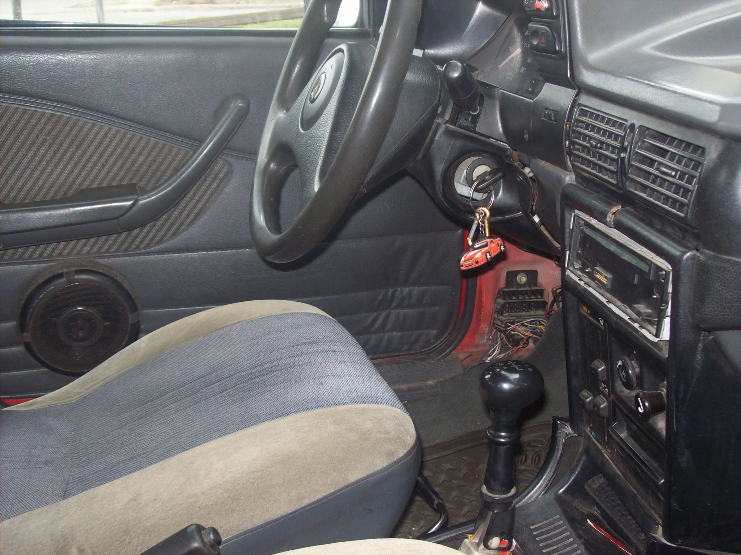 Jury Rig It: Picking Lock Your Car. : 3 Steps - Instructables