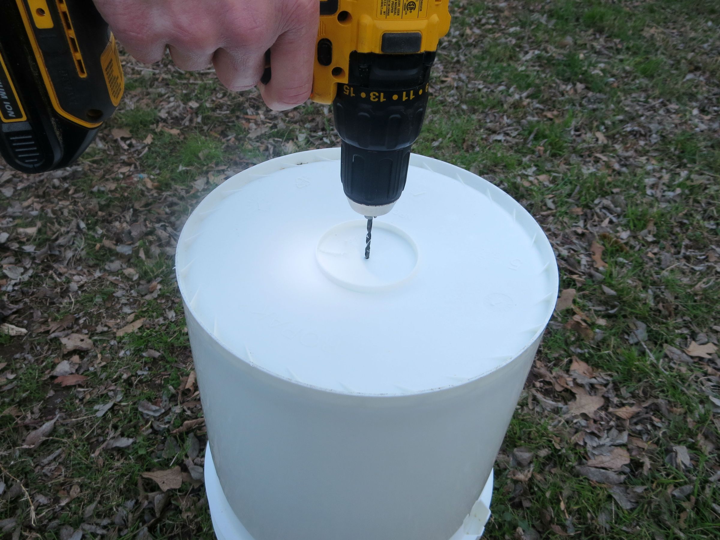 Bucket Bass : 9 Steps (with Pictures) - Instructables