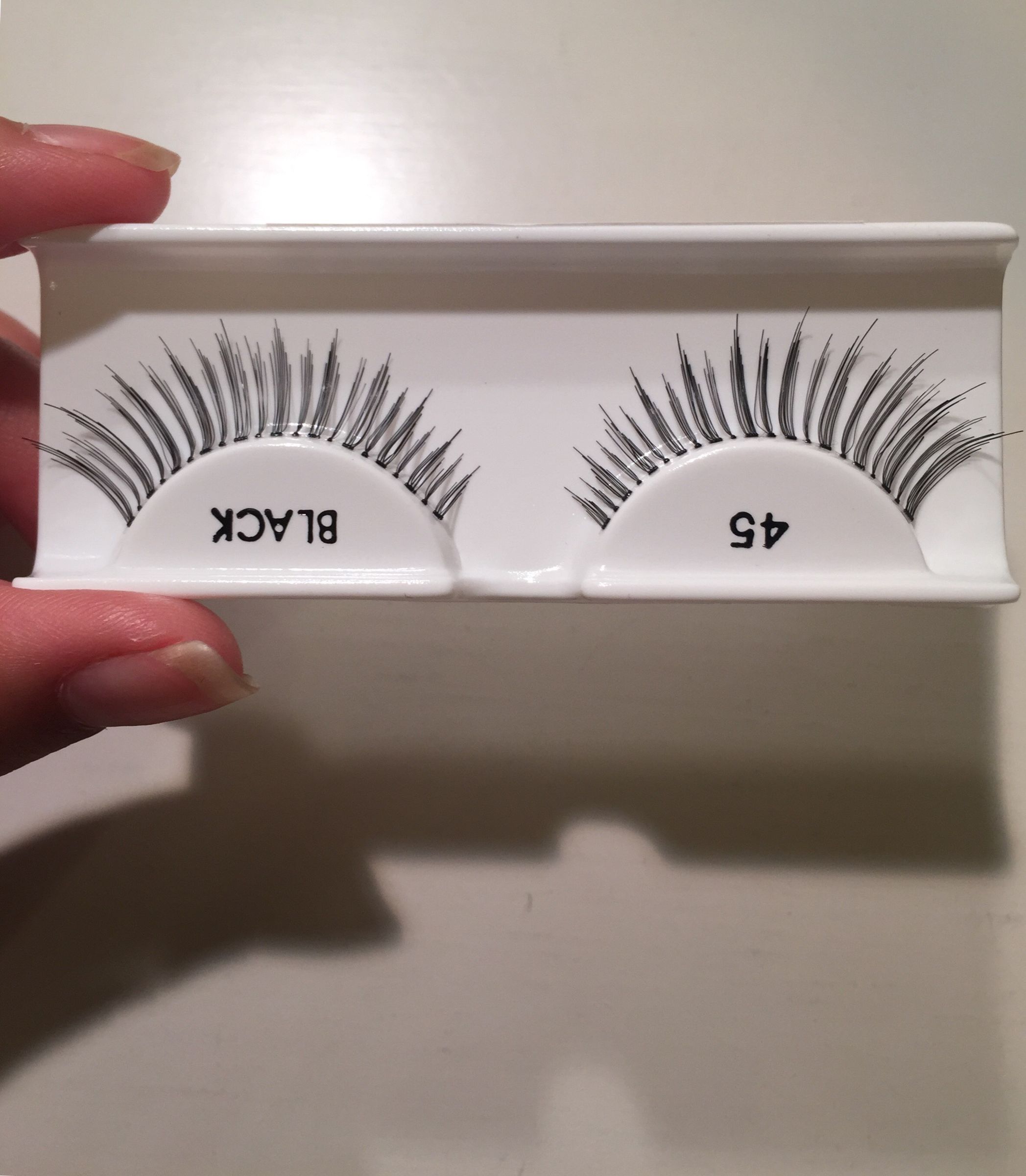 How to Apply Faux Lashes : 5 Steps (with Pictures) - Instructables