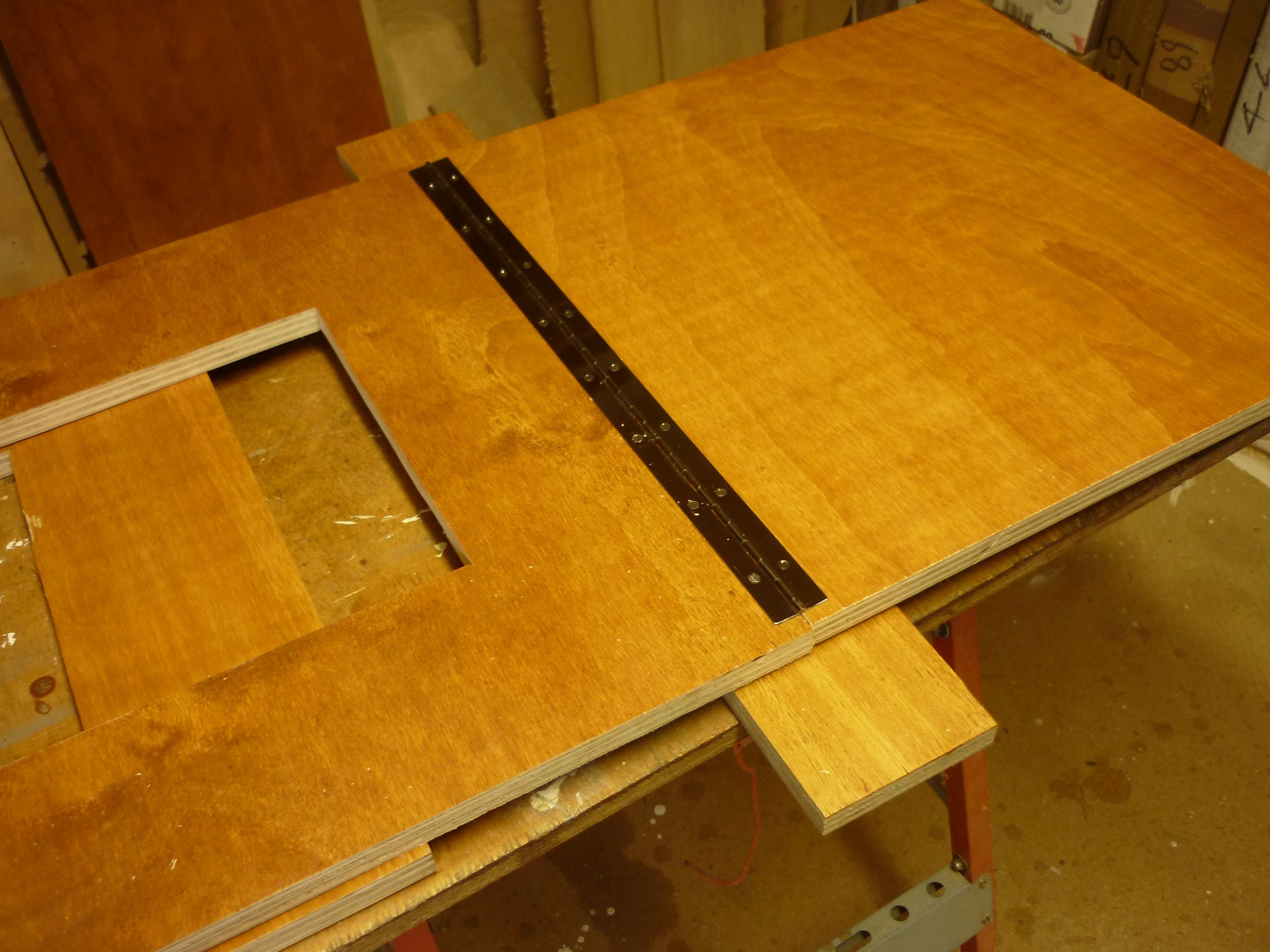 Collapsible Z-Shaped Side Table : 7 Steps (with Pictures) - Instructables