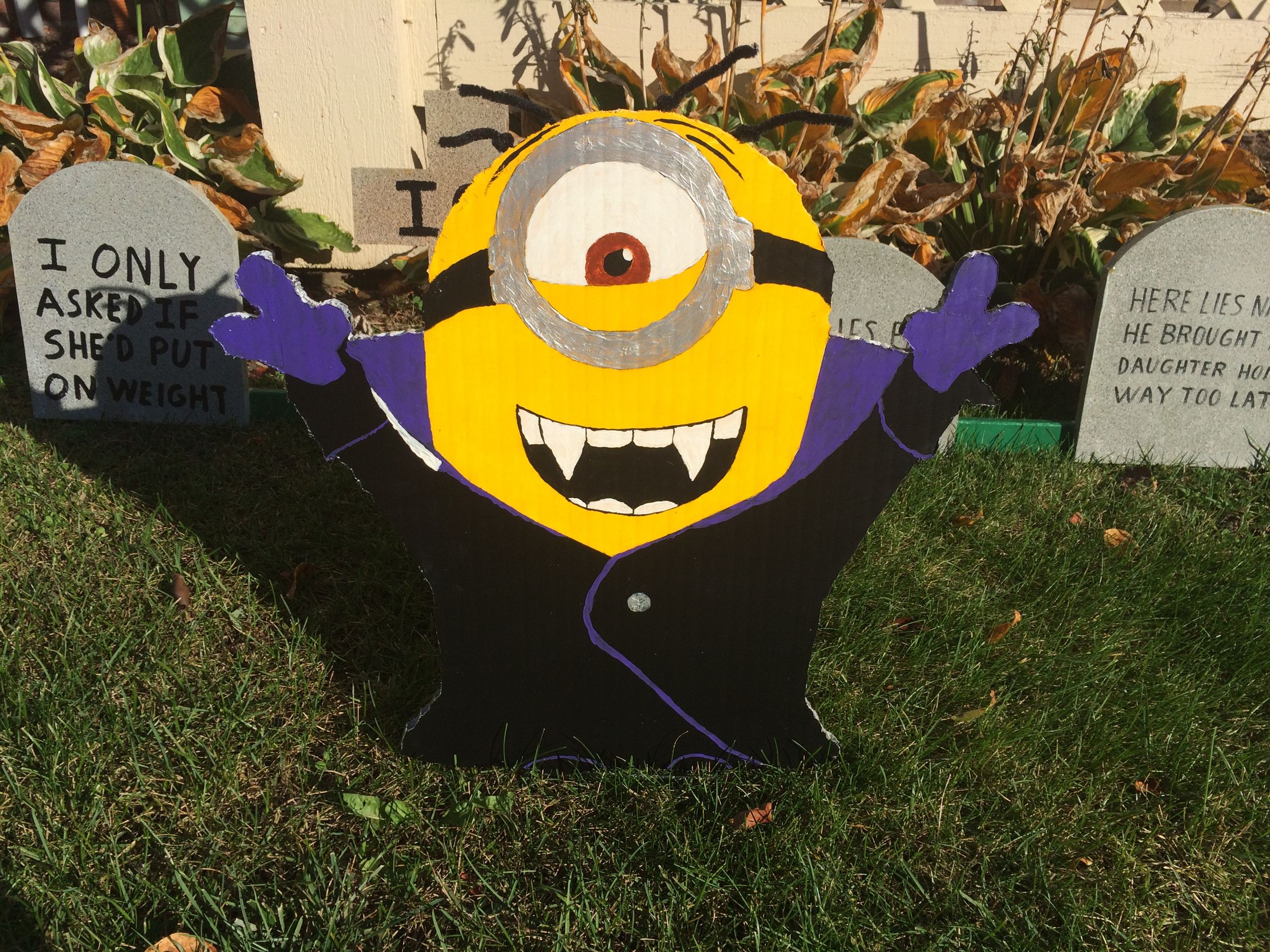 Corrugated Plastic Holiday Standee : 10 Steps (with Pictures ...