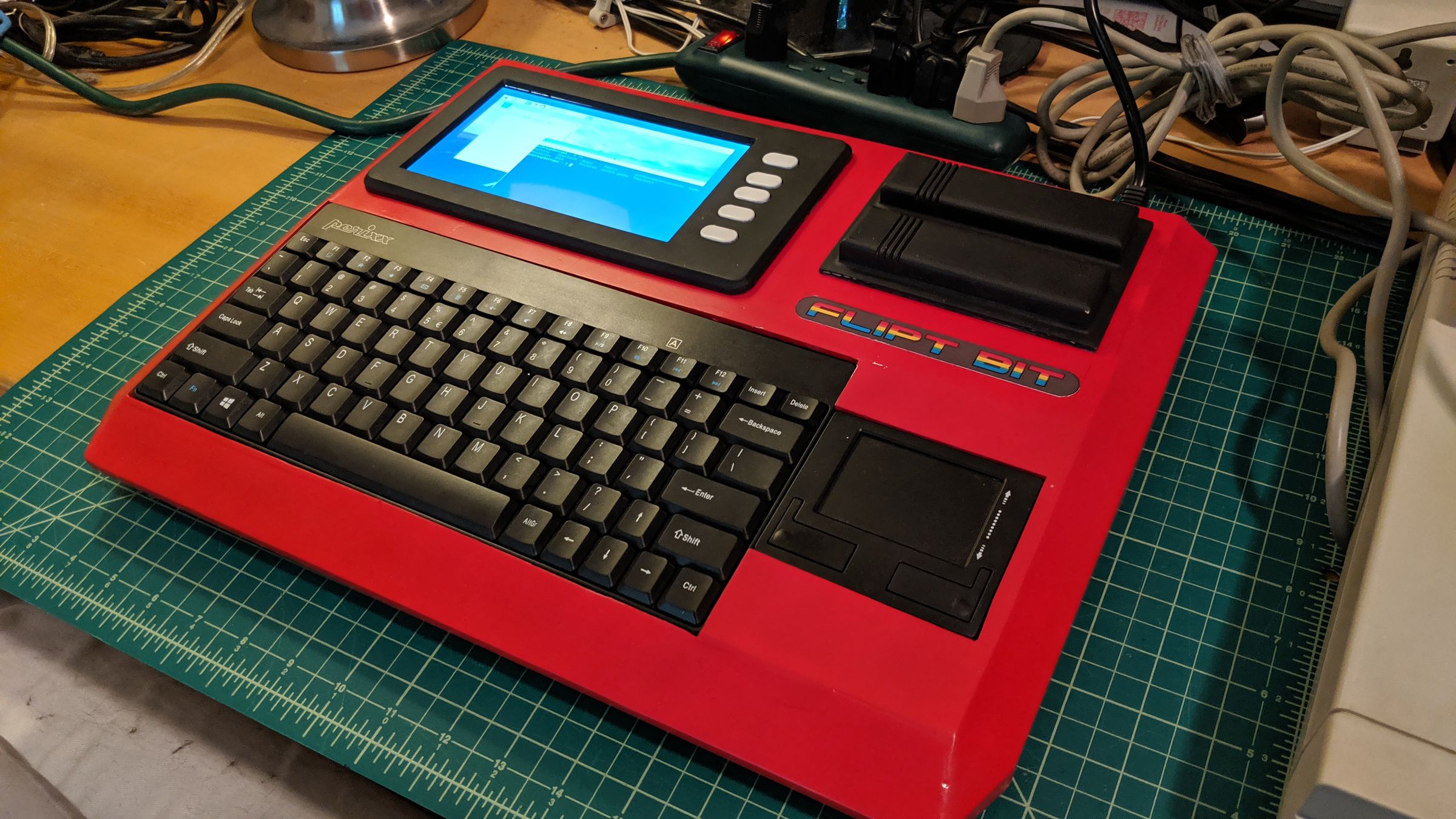 FLIPT-BIT: Retro-styled Raspberry Pi Computer : 7 Steps (with Pictures) - Instructables
