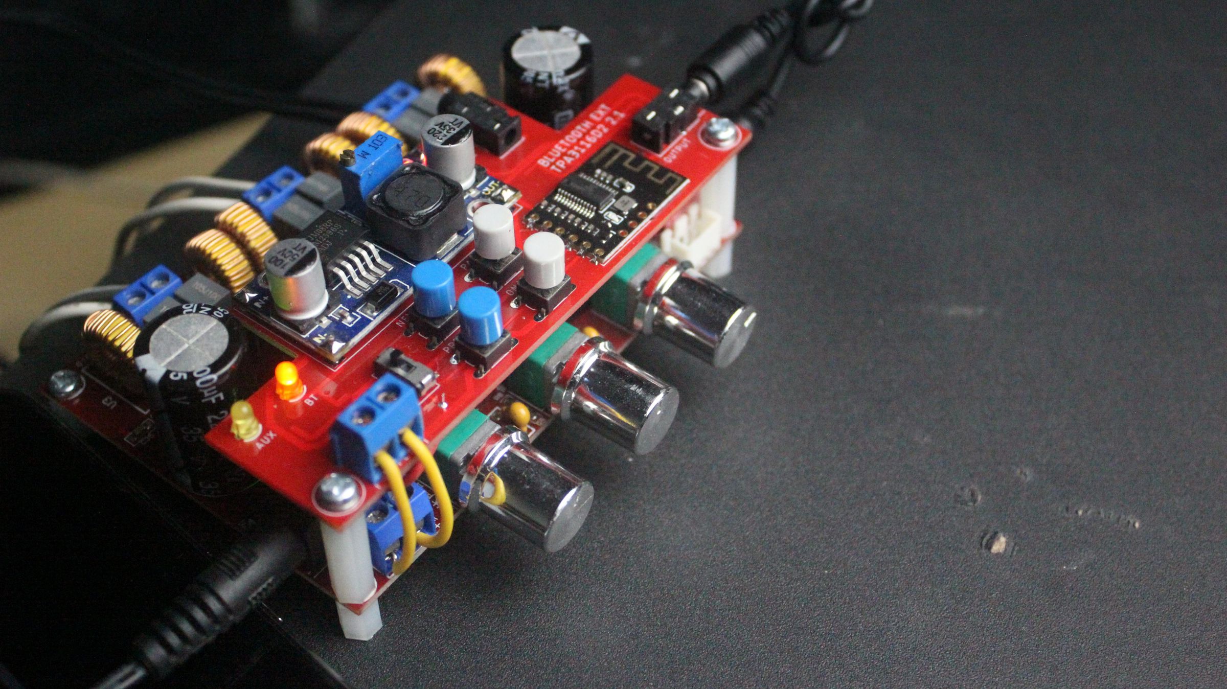 DIY Bluetooth Audio Receiver + Pop Noise Remover for Amplifier ...