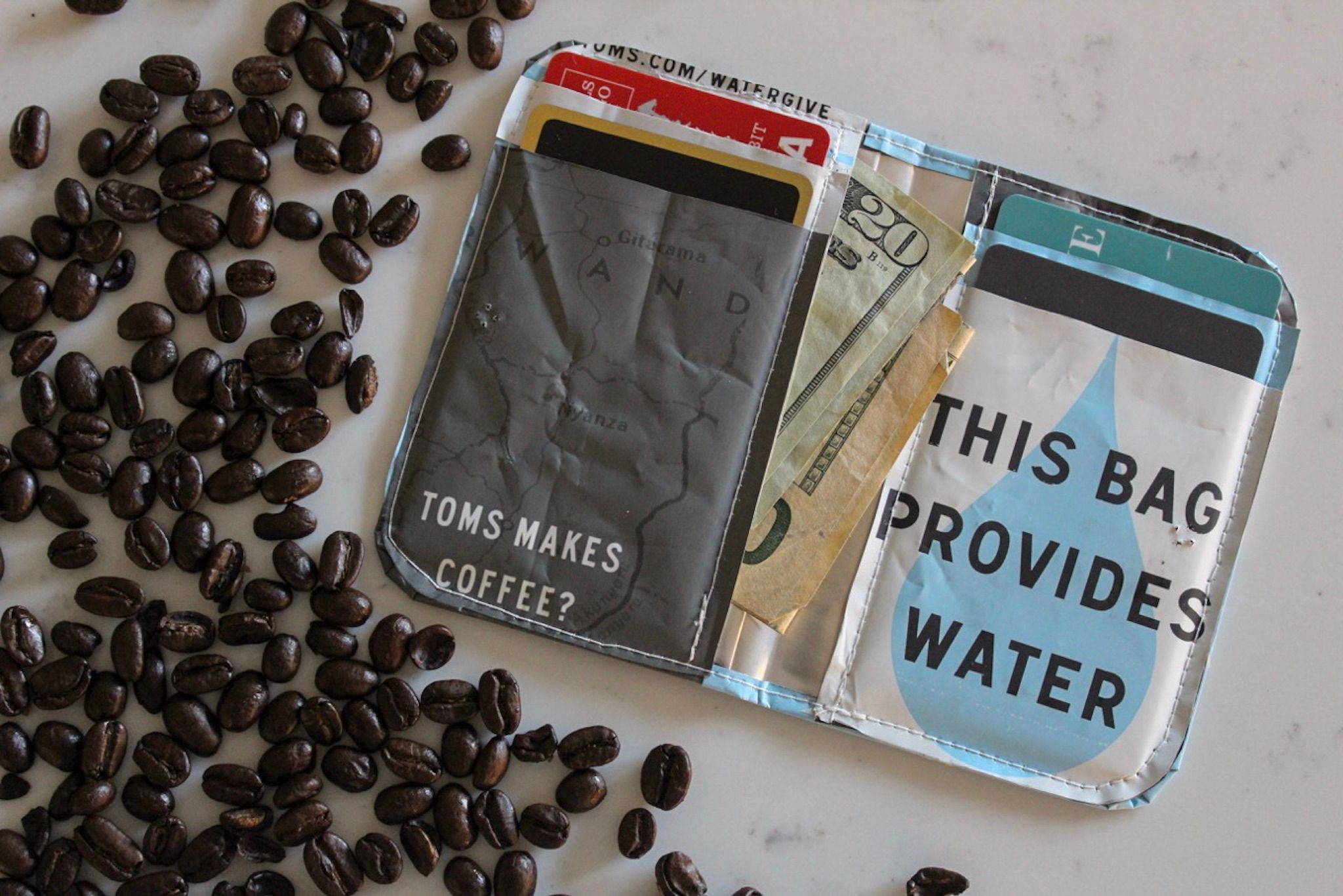 DIY Coffee Bag Wallet : 6 Steps (with Pictures) - Instructables