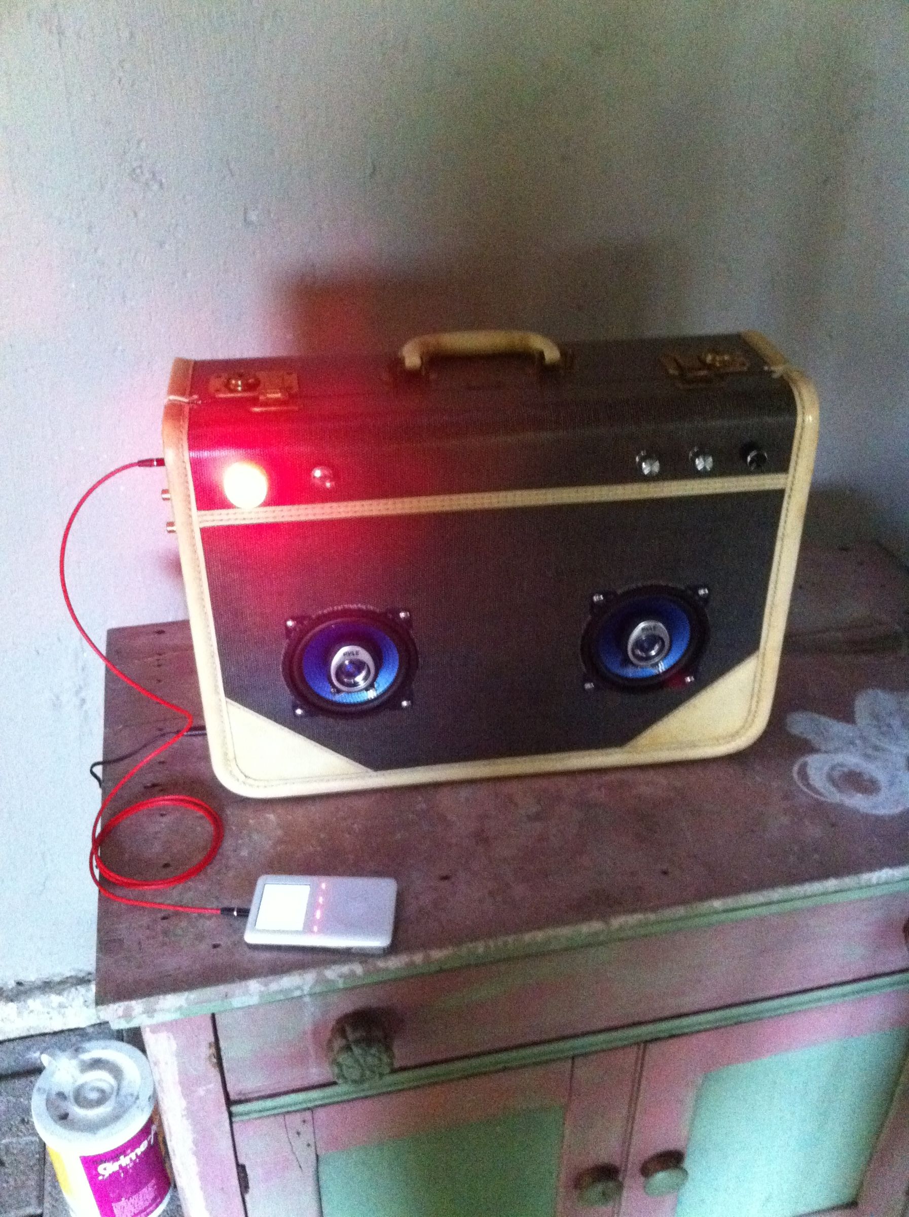 Vintage Beat Box Suitcase : 7 Steps (with Pictures) - Instructables