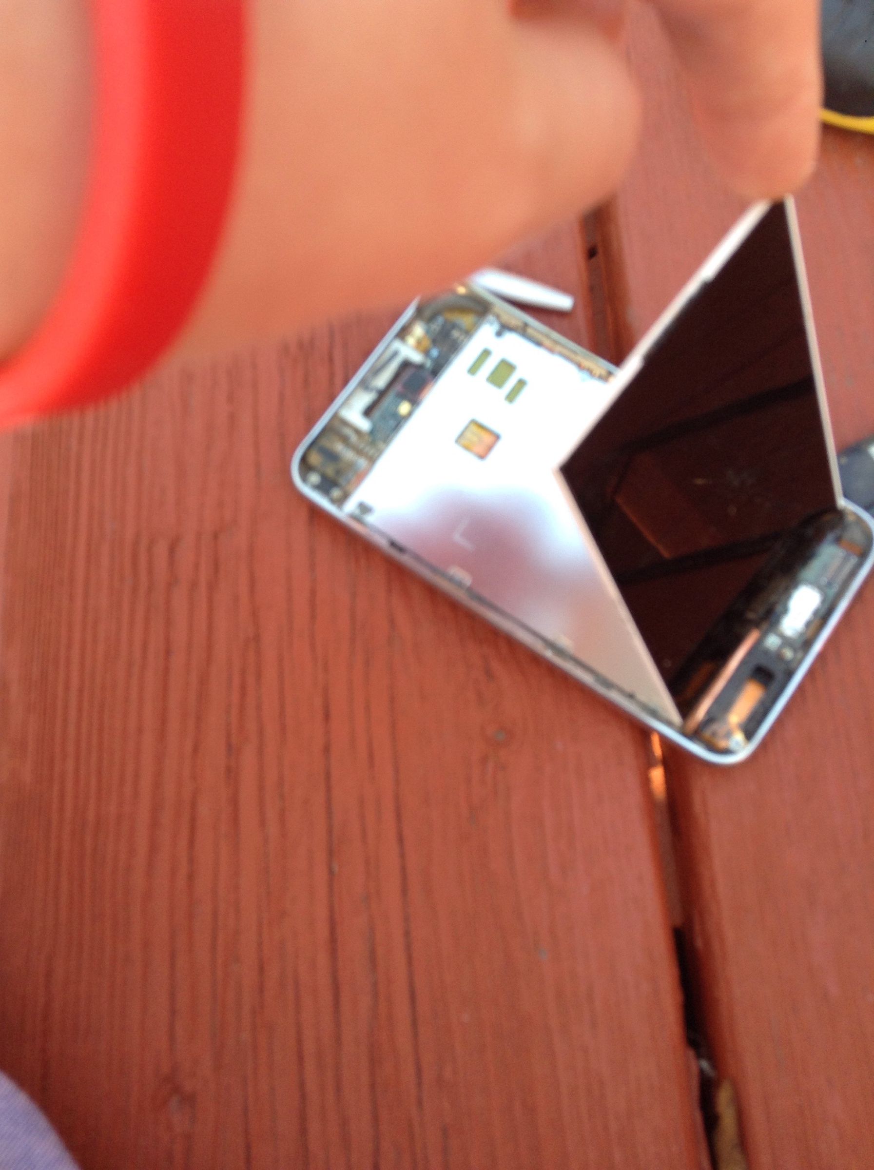 Broken IPod Touch Wallet : 6 Steps (with Pictures) - Instructables