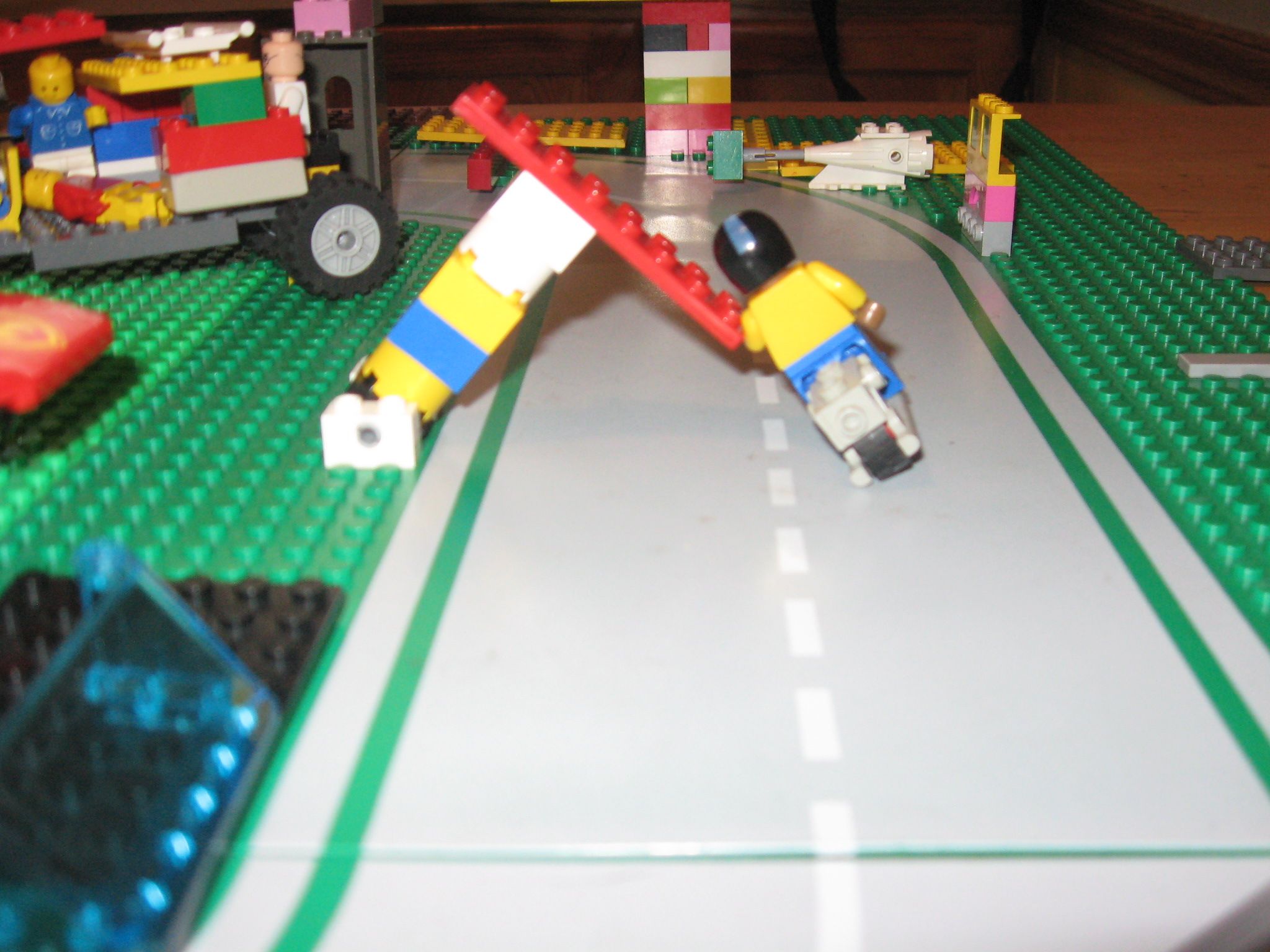 Lego Motocross - Wipeout Style! : 4 Steps - Instructables