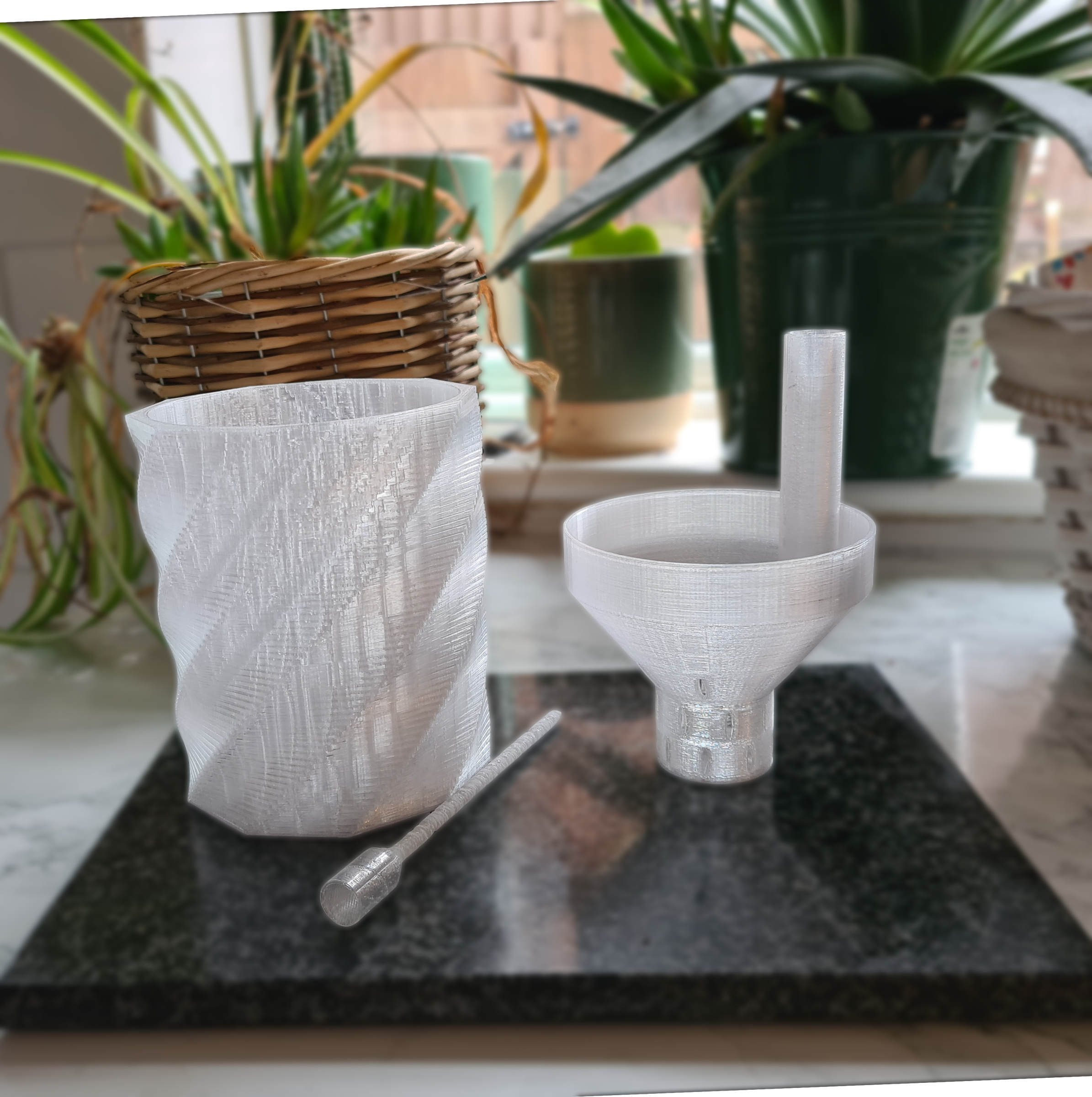 Design Your Own 3D Printable Self Watering Planter (Tinkercad Tutorial ...