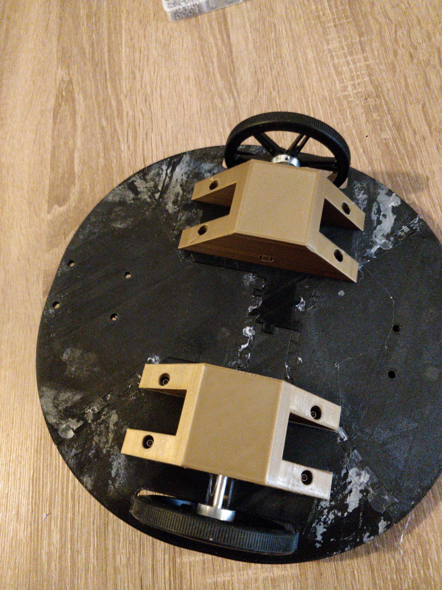 Building a Moving Platform Robot From Scratch : 12 Steps (with Pictures ...