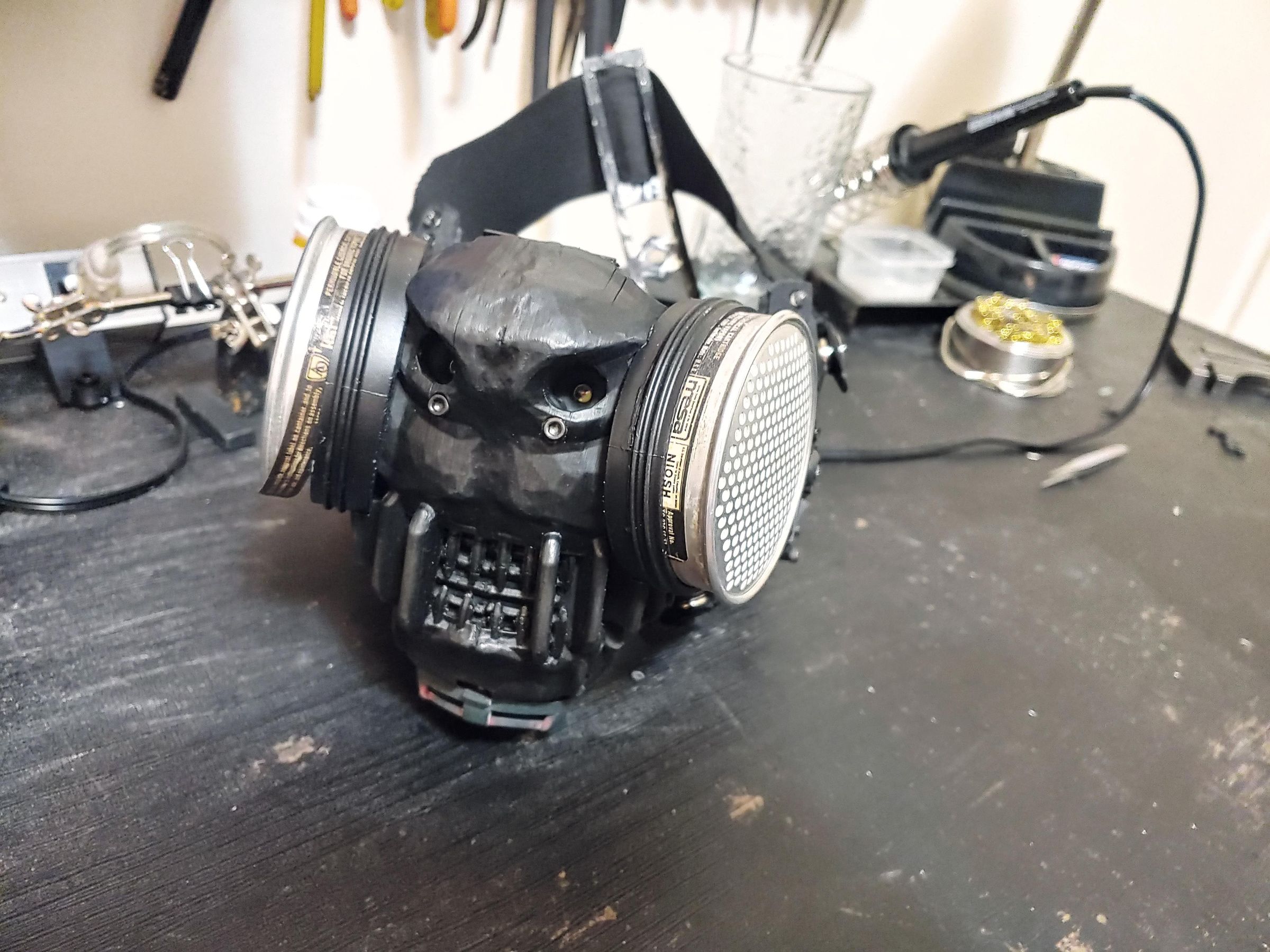 Shy Mask That Shuts Up When It Sees People : 9 Steps (with Pictures ...