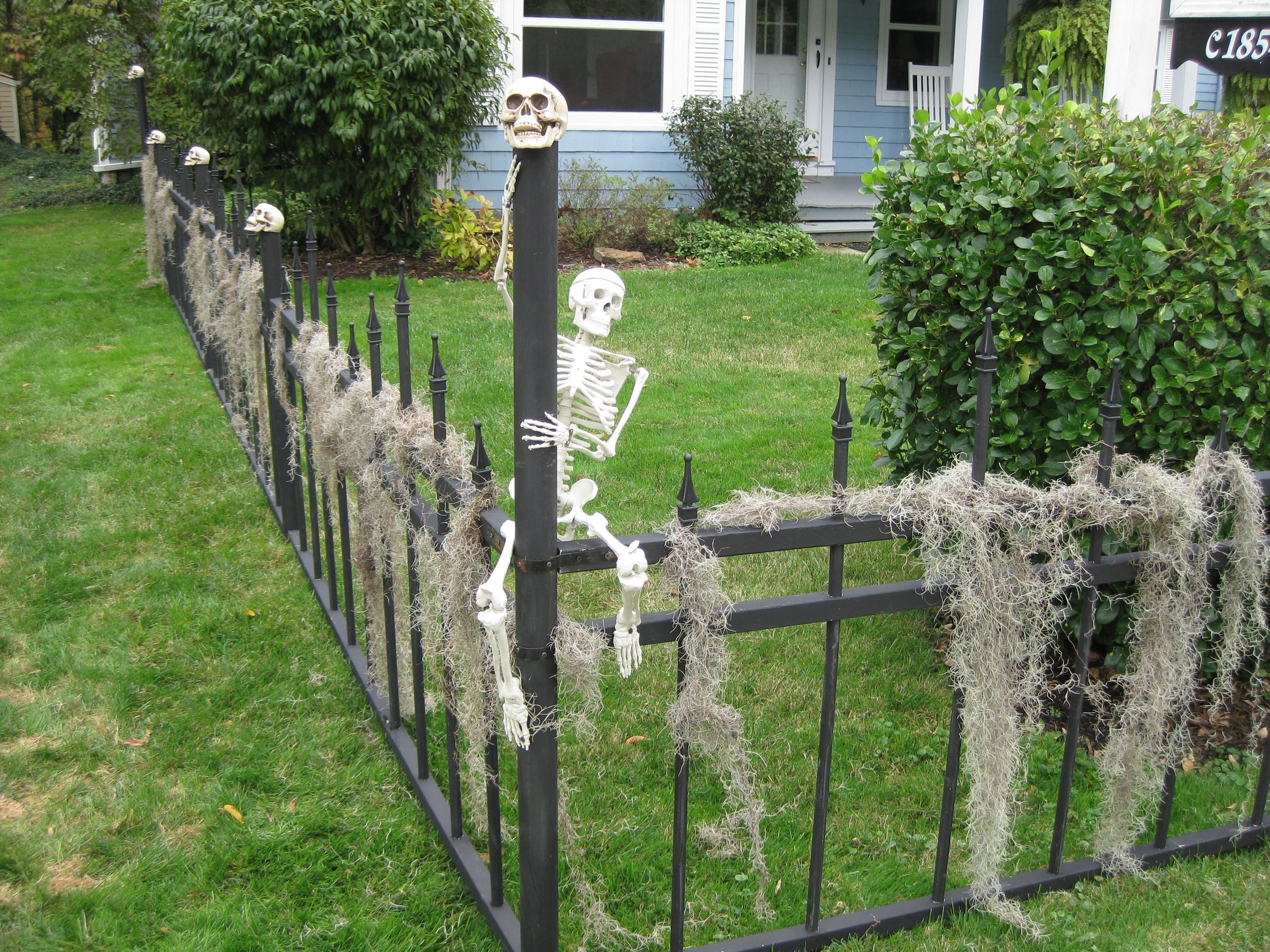 Halloween Cemetery Fence : 15 Steps (with Pictures) - Instructables
