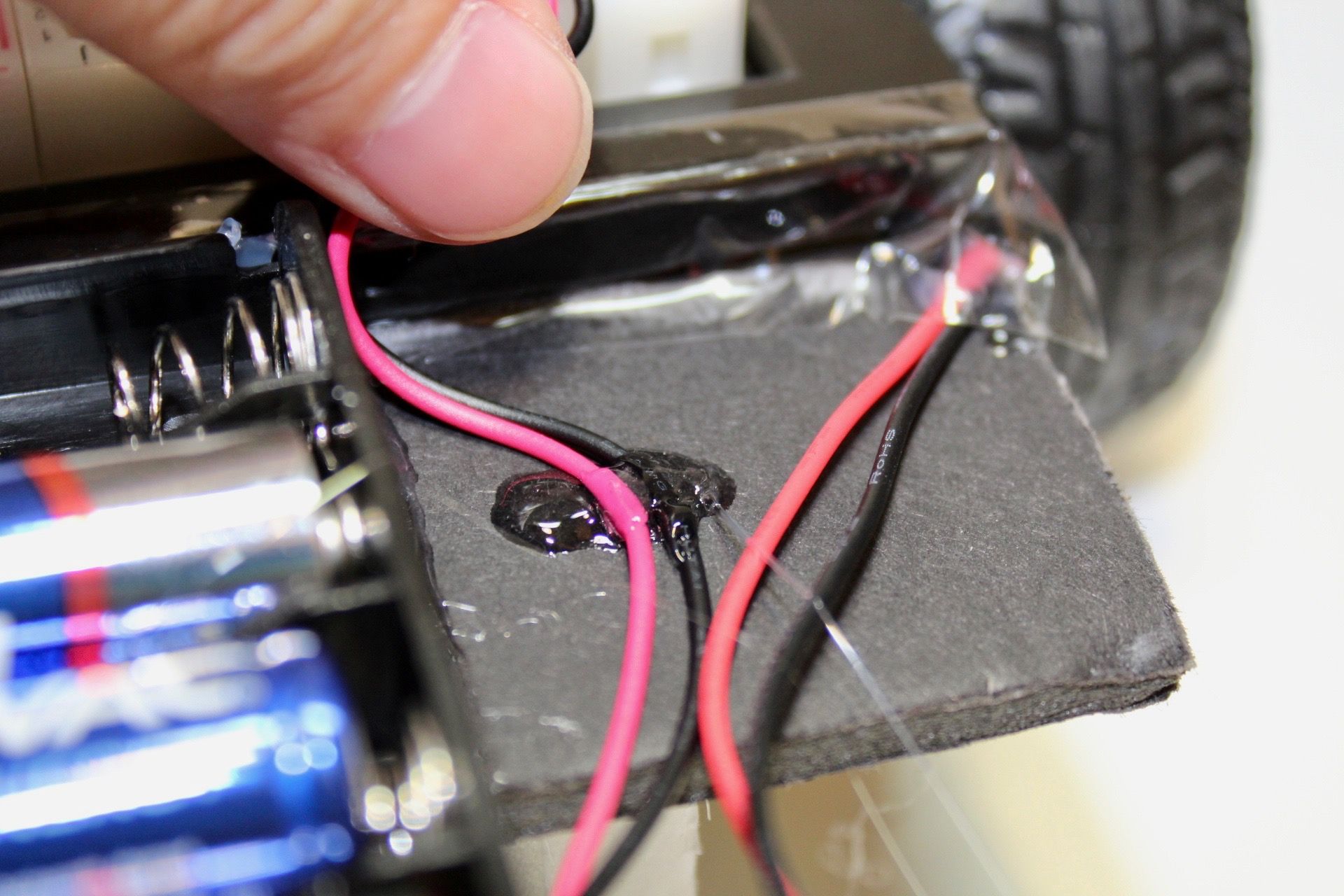 Sarah the Simplest Arduino Robot : 9 Steps (with Pictures) - Instructables