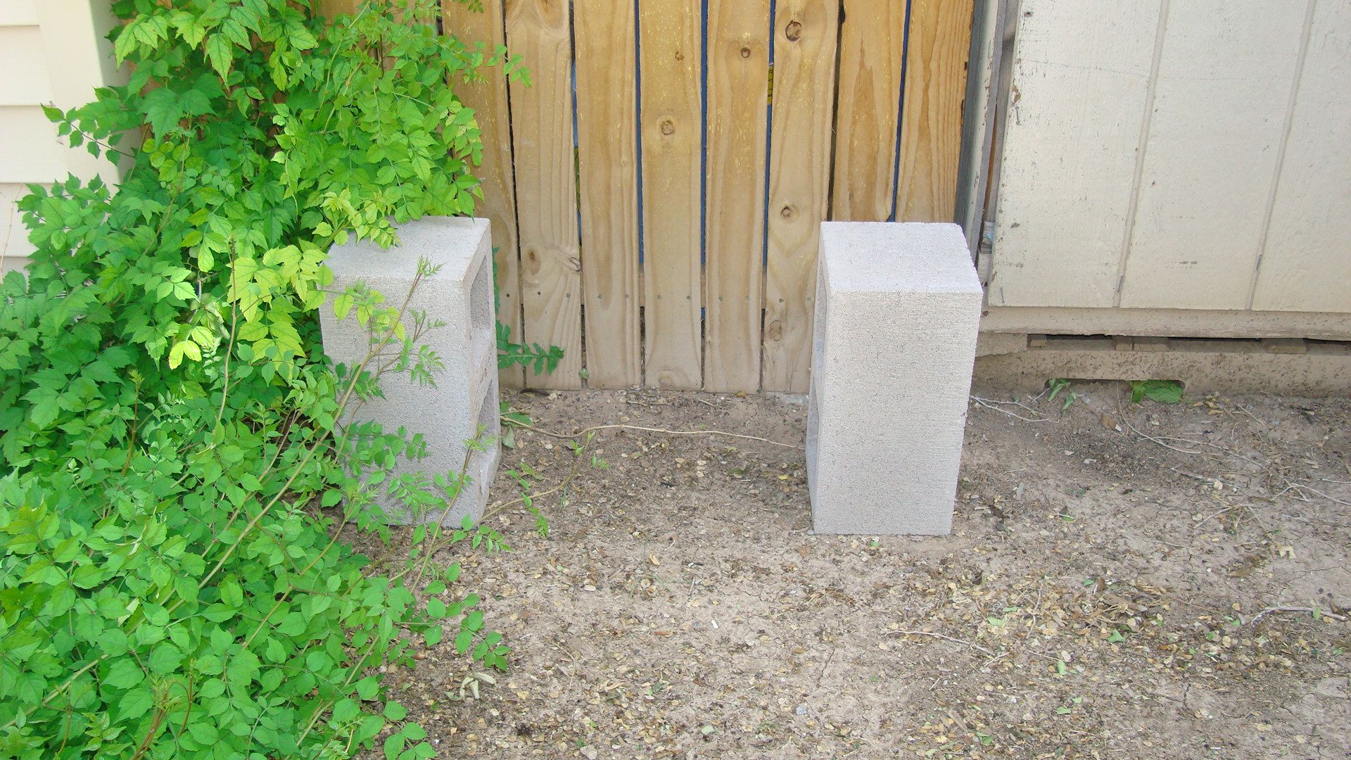 MAKE a SLATE ROCK BENCH FOR 3 DOLLARS! : 4 Steps - Instructables