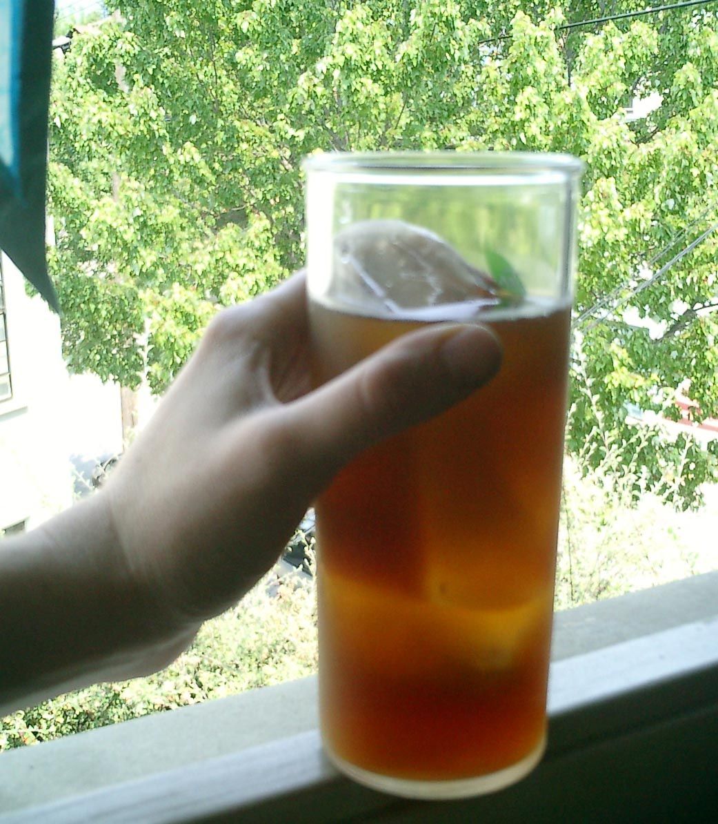 Southern-style Sweet Tea for Summertime : 3 Steps (with Pictures ...