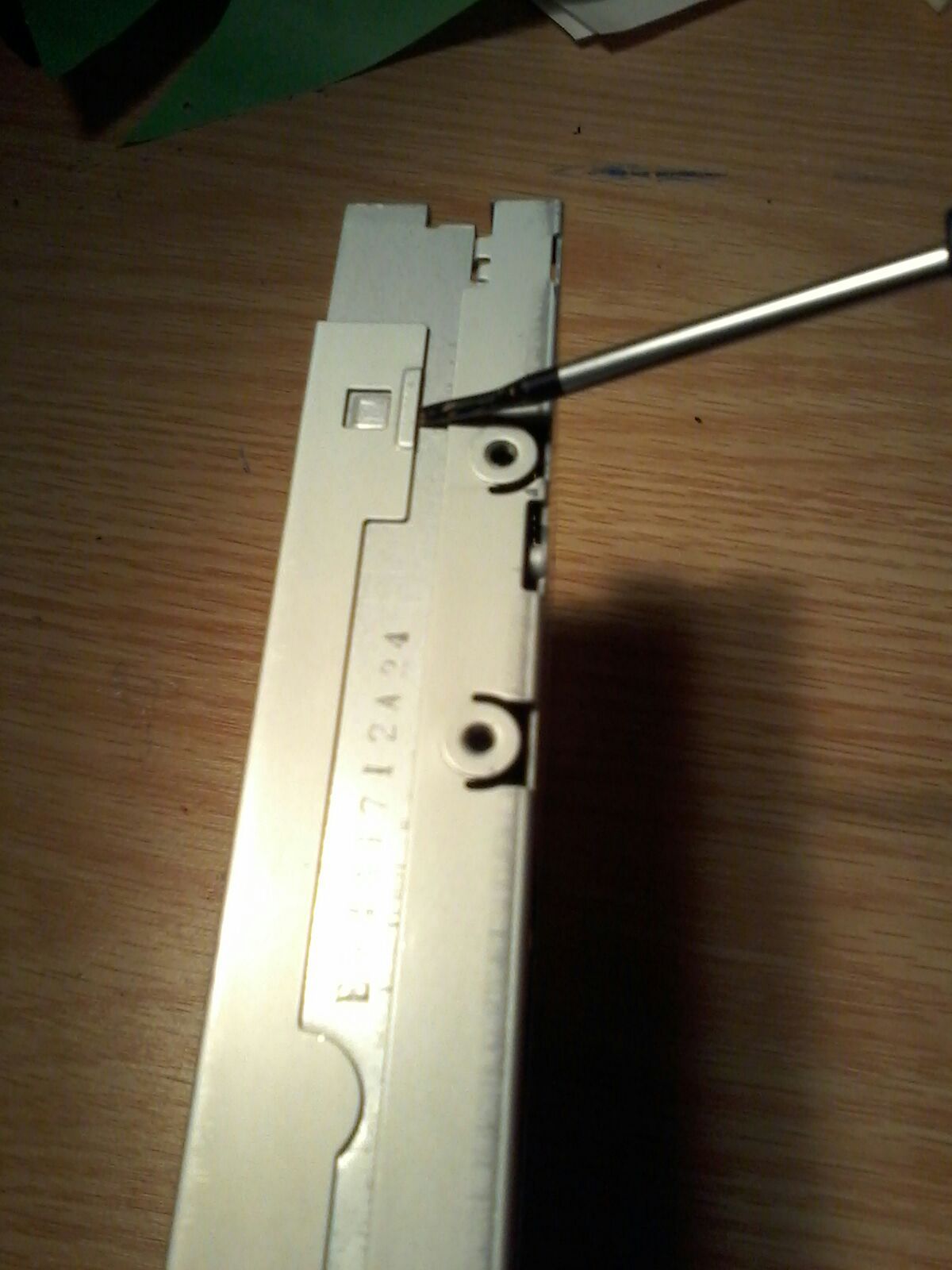 Taking Apart a Floppy Disk Drive : 16 Steps (with Pictures) - Instructables