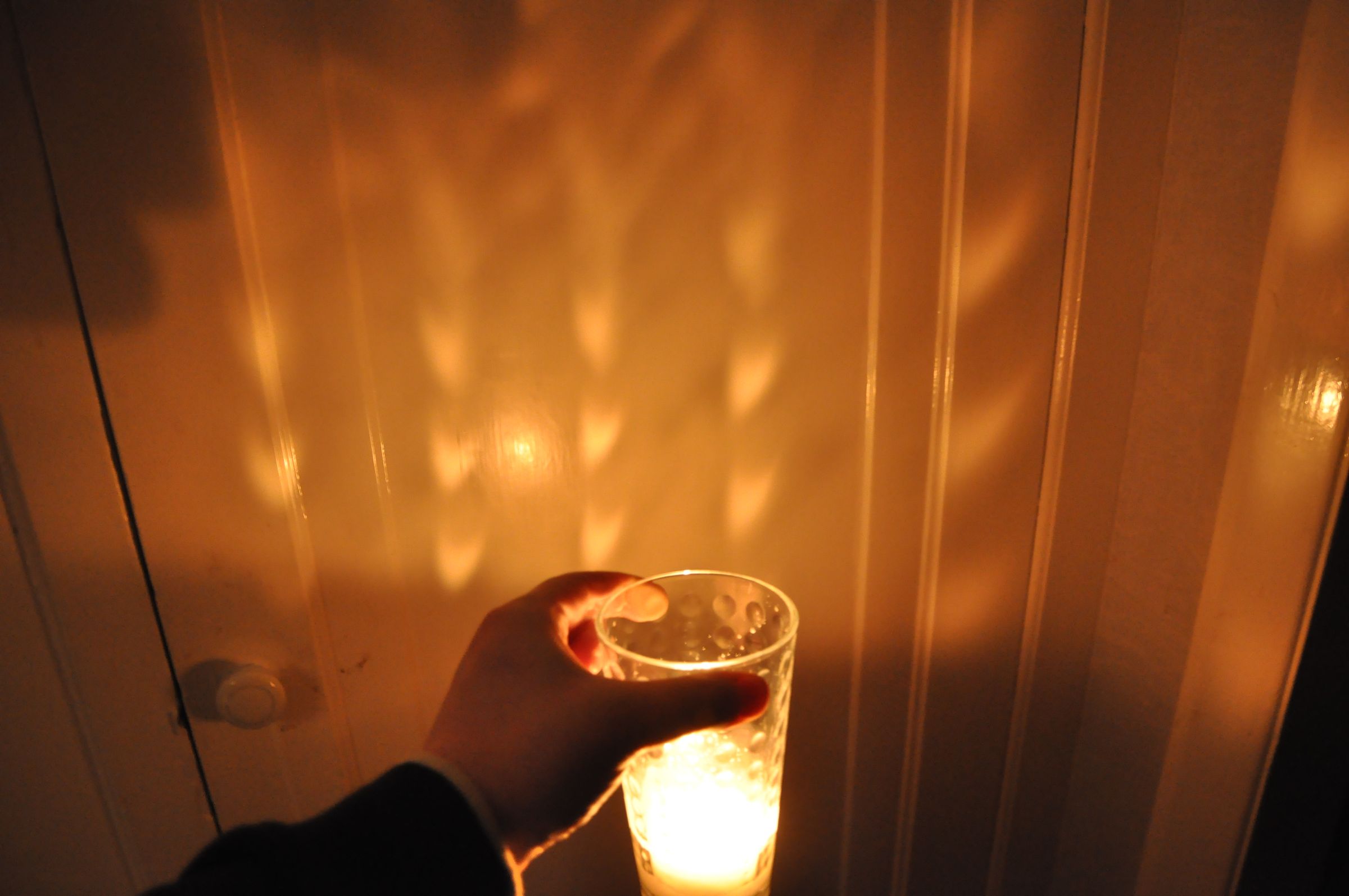 Unique Candle Lighting Effect. : 4 Steps - Instructables