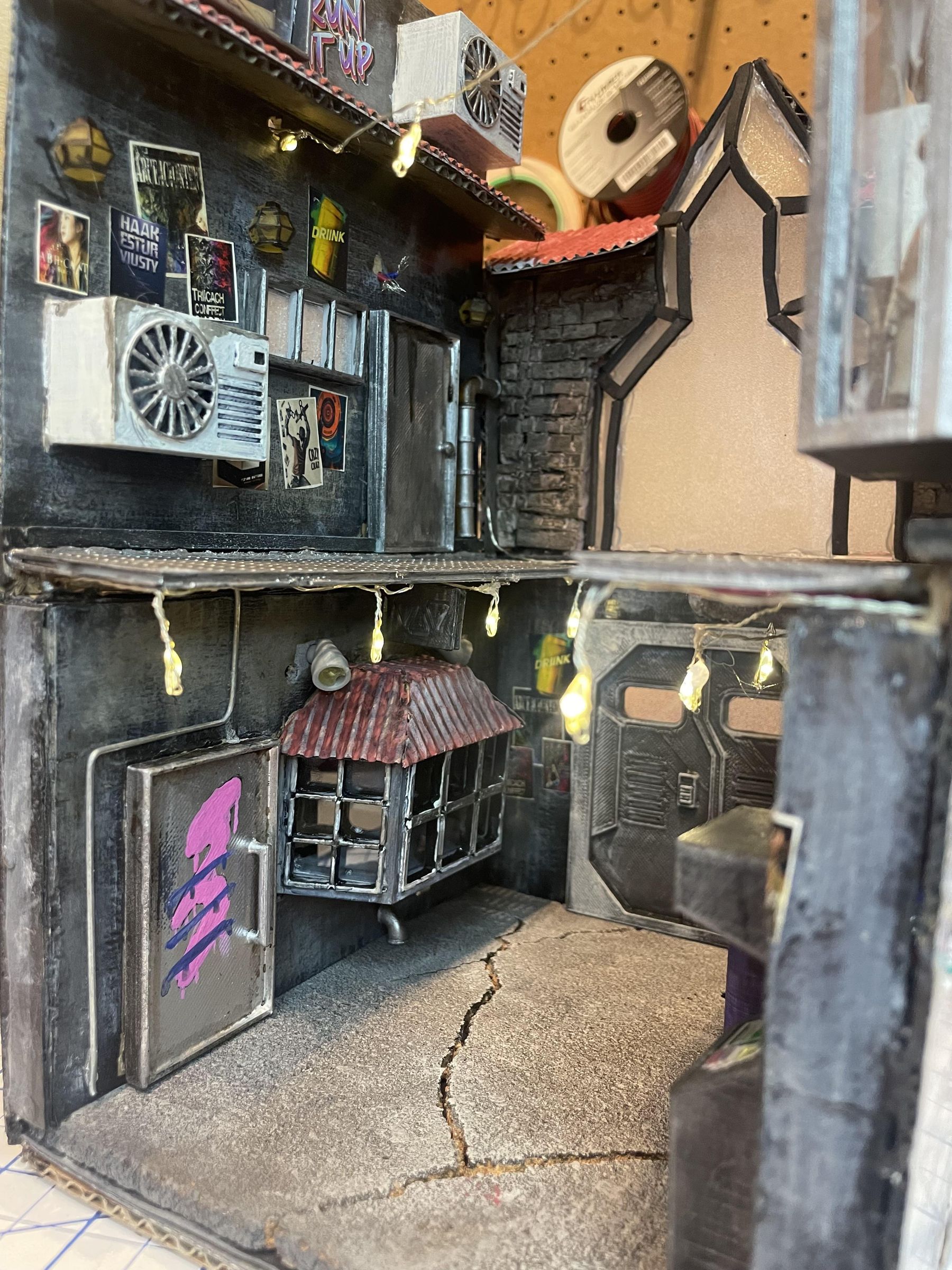 Practical Guide to Creating BookNooks : 33 Steps (with Pictures) - Instructables