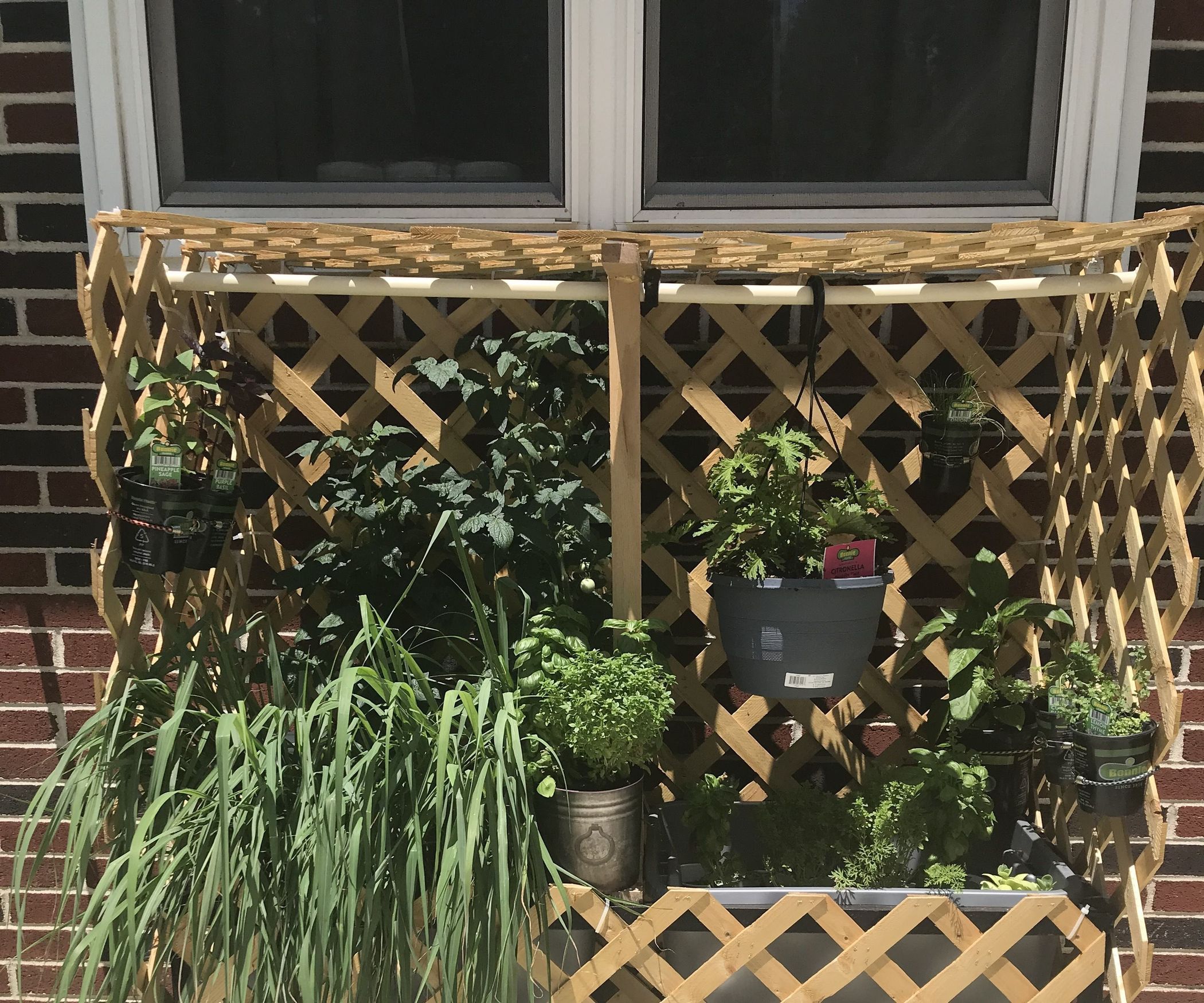 Portable Secret Garden - Trash to Treasure : 9 Steps - Instructables