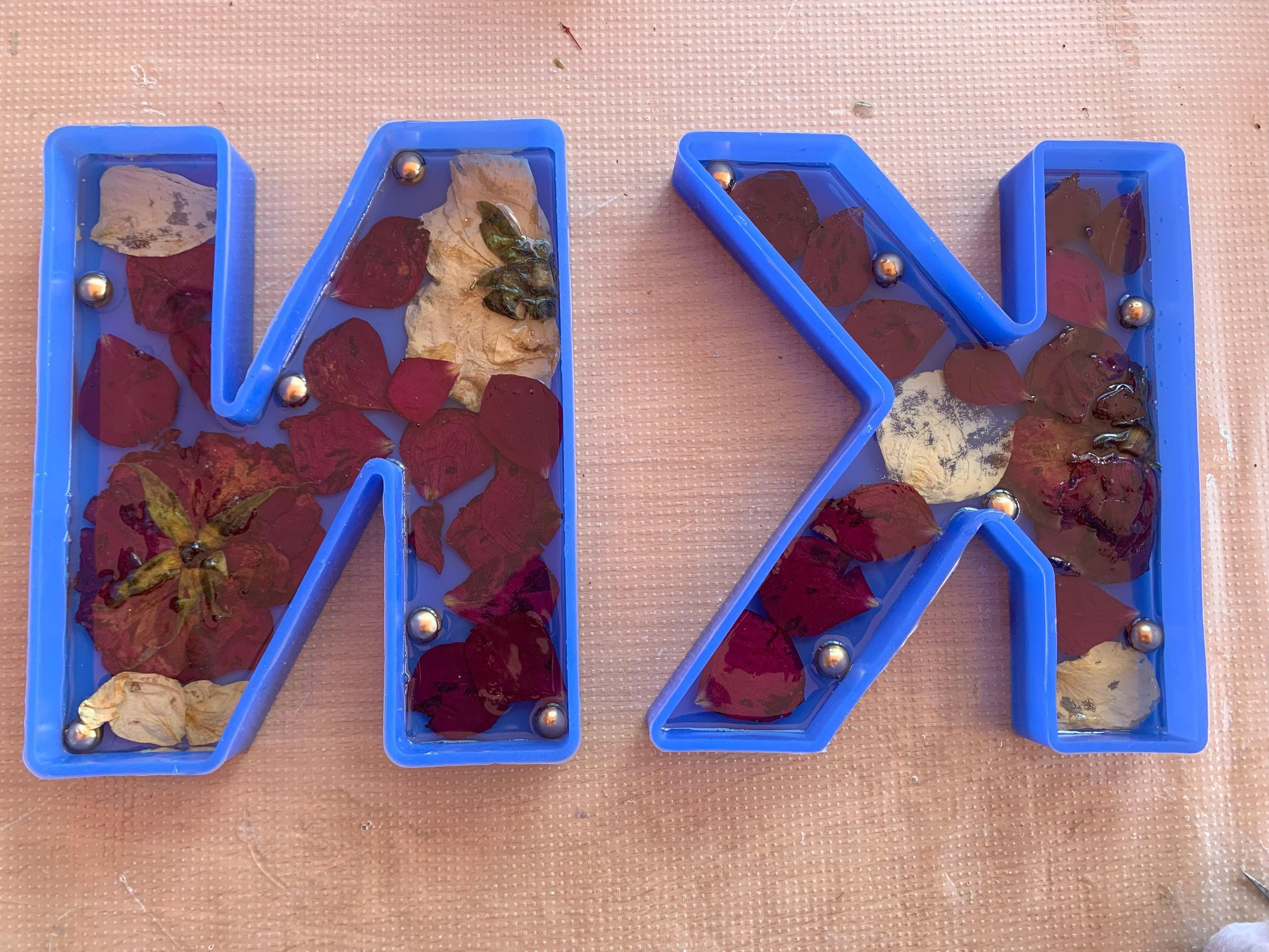 Monogram Wedding Flower Preservation : 13 Steps (with Pictures ...