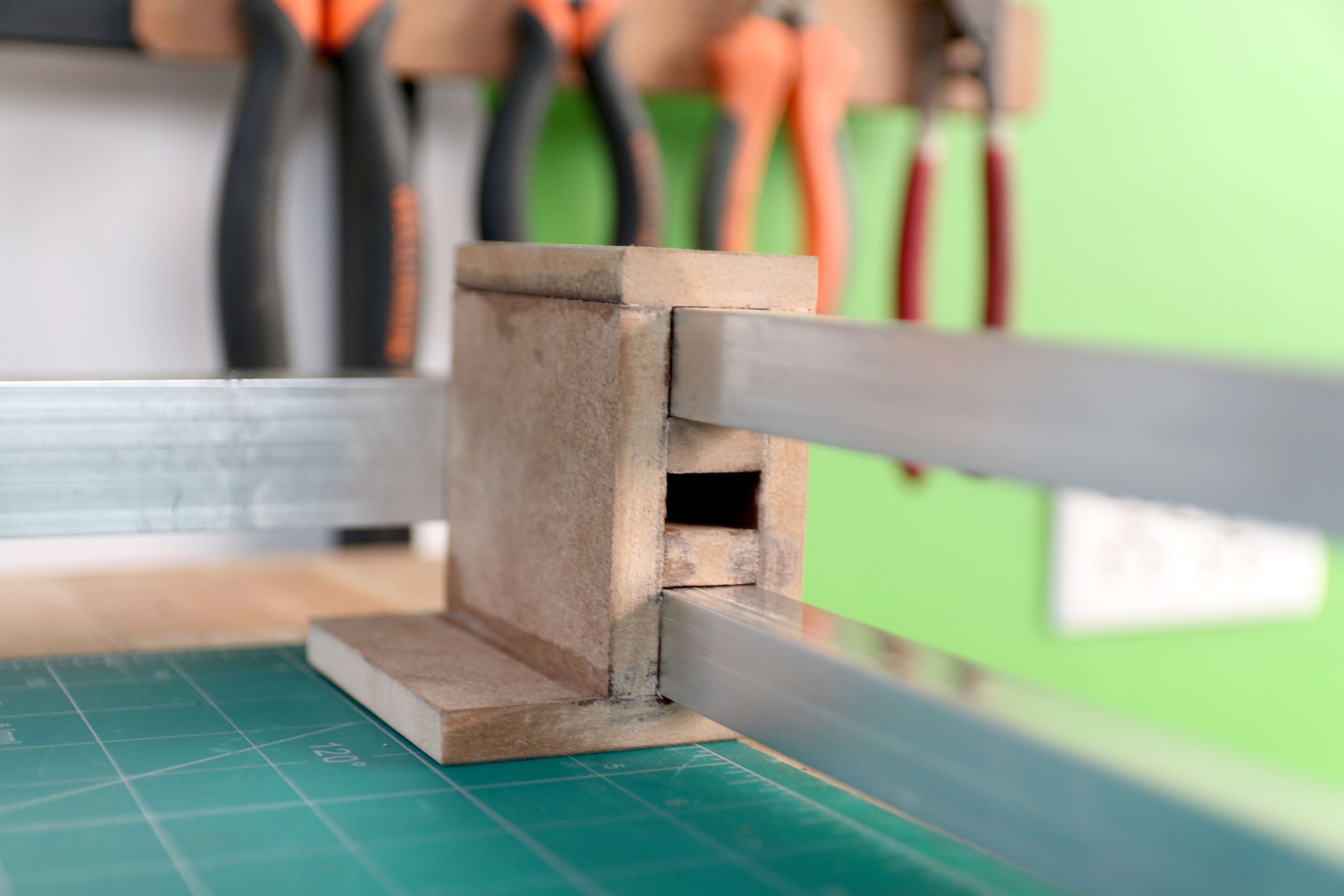 Manual Milling Machine/Surface Planner : 10 Steps (with Pictures ...