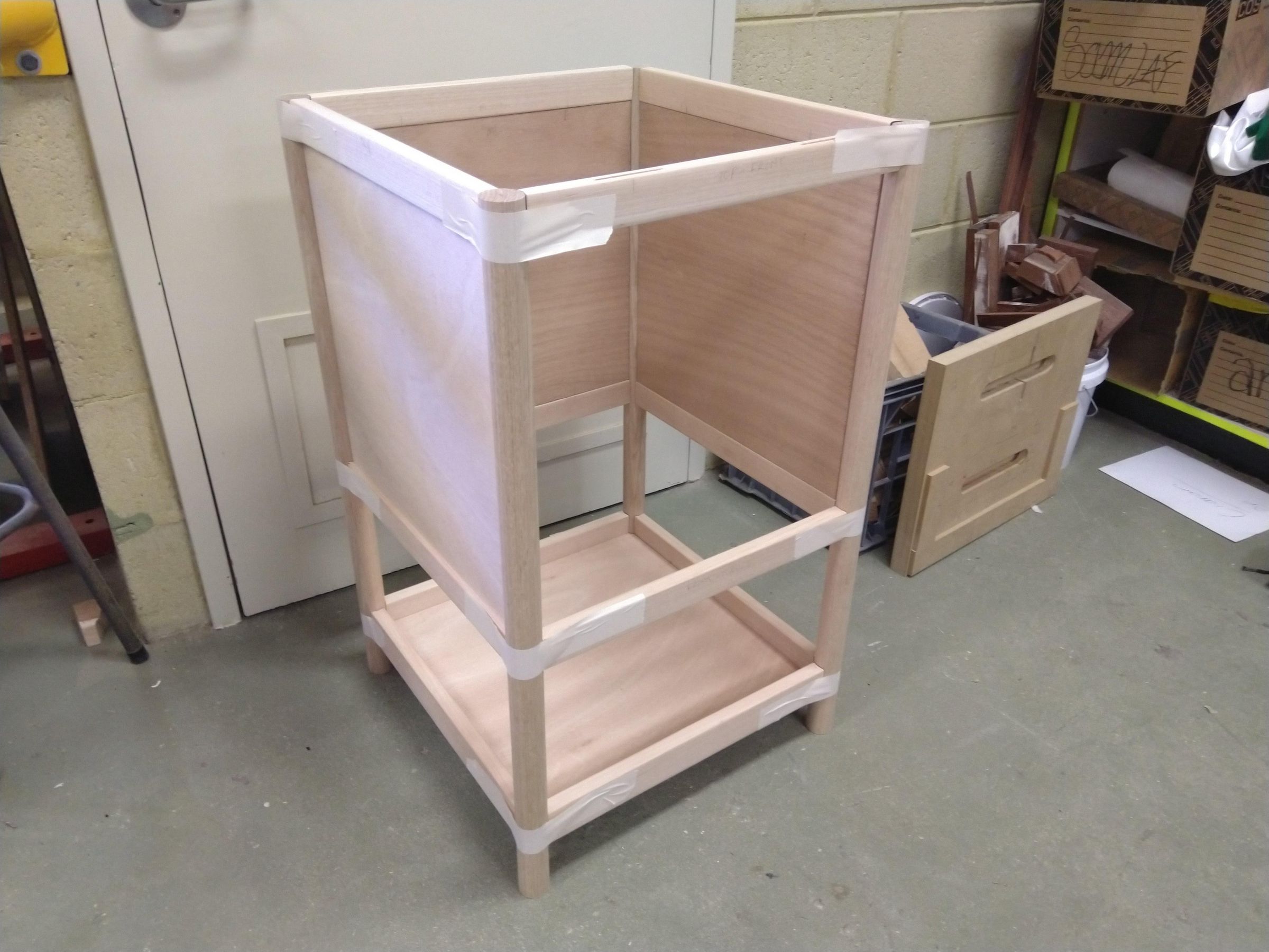 Mobile Folding Craft Station : 15 Steps (with Pictures) - Instructables